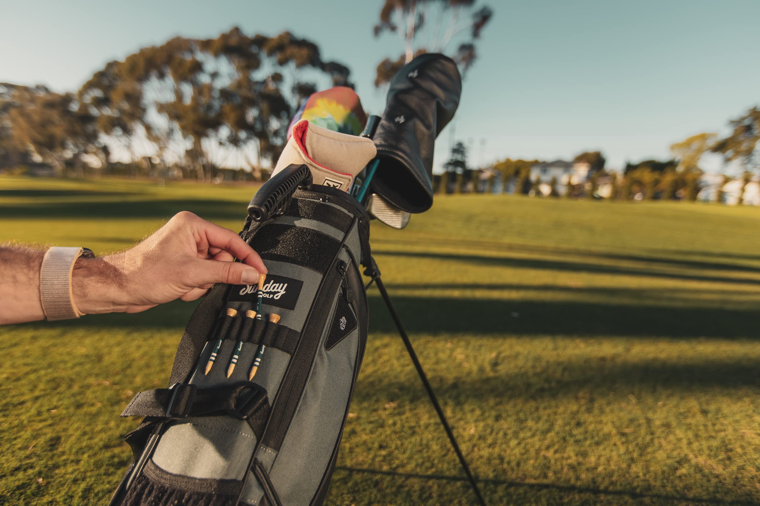 Sunday Golf Loma XL Bag - Golf Bag with Strap and Stand β Easy to Carry Pitch n Putt Golf Bag β Golf Stand Bag for The Driving Range, Par 3 and Executive Courses 3.4 pounds (Midnight Green)