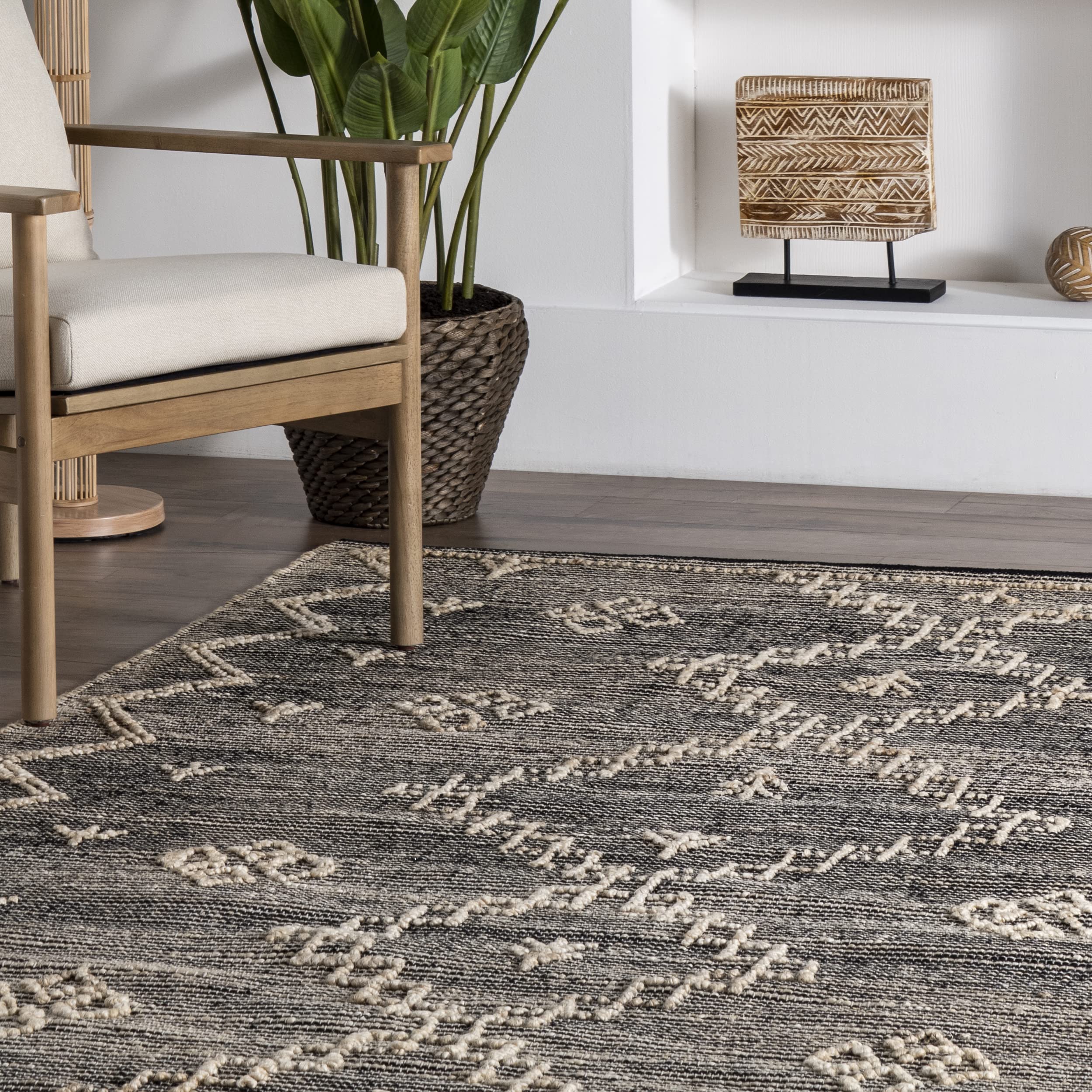 nuLOOM Julianne Handmade High-Low Jute Moroccan Area Rug, 9x12, Beige