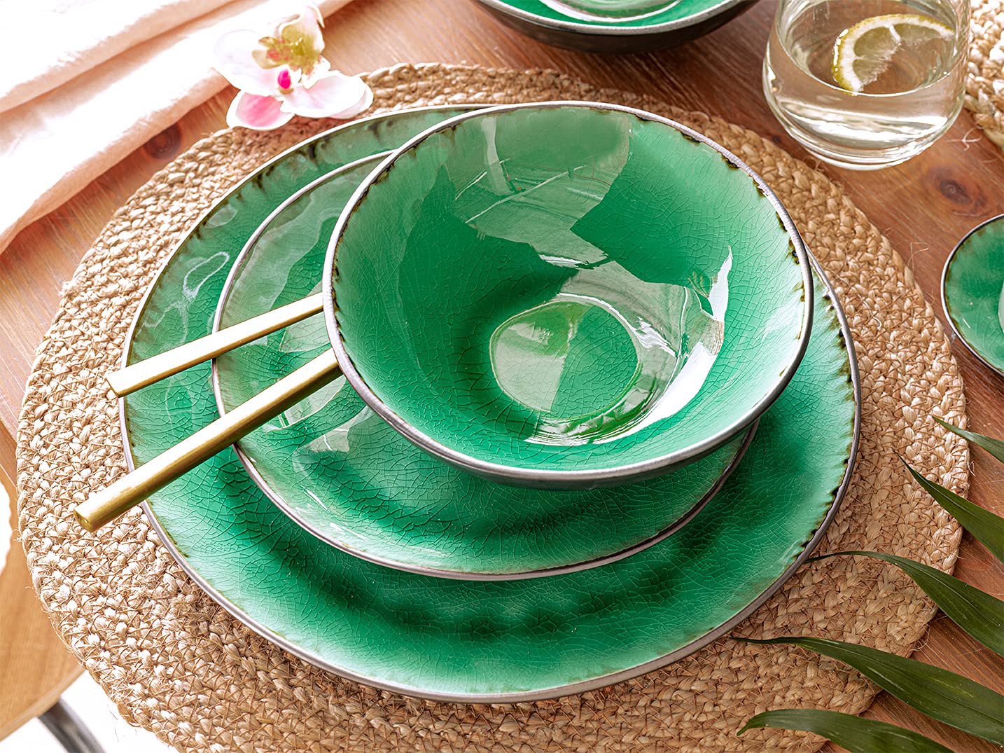 Sänger | Salad bowl Palm Beach 4 pieces, bowl for salad 4 people, stoneware tableware set for salad, handmade salad plate dishwasher safe multifunctional, salad plate green with black accents | 760ml