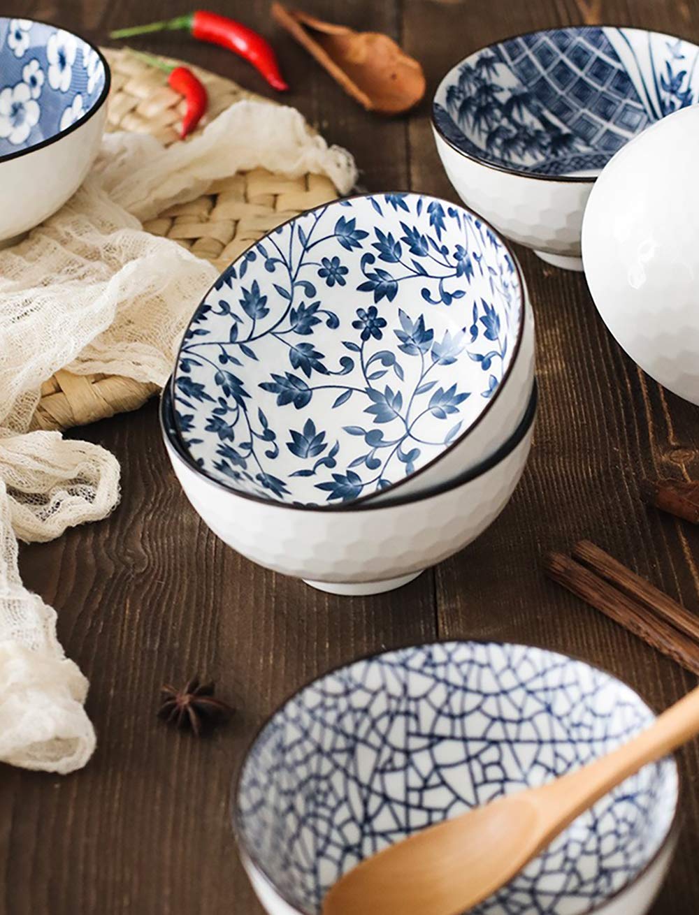 Set of 4 Porcelain Japanese Bowls W Gift Box for Ramen Noodle Udon Noodle Rice Vietnamese Soup Cereal Pho Popcorn Oatmeal (Traditional Blue and White)
