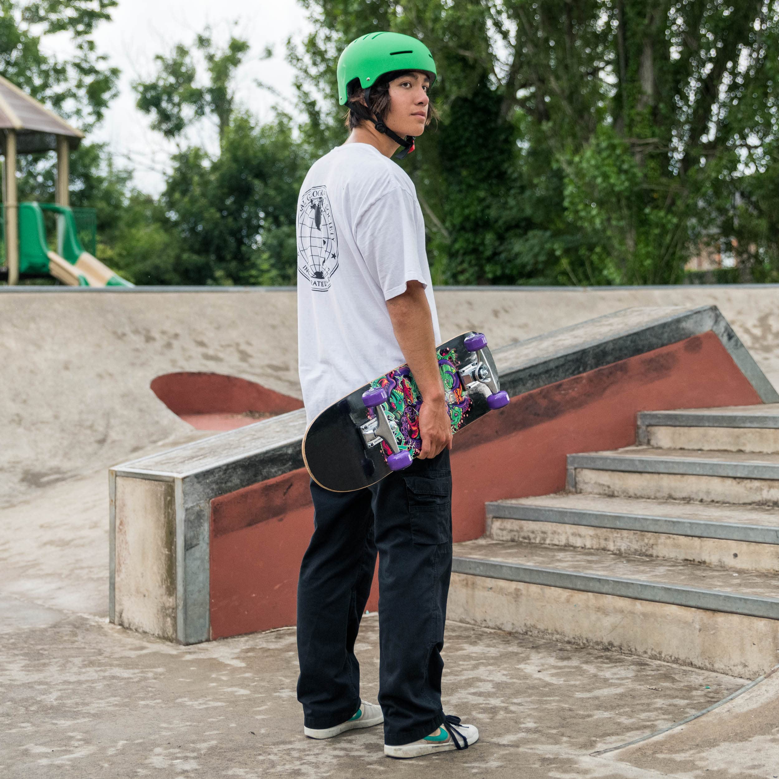 Osprey Complete Skateboards for Beginners | 31 x 8 Inch Skateboard for Kids Teens Adults with 7 Layer Canadian Maple Deck, Double Kick Concave Skateboard for Riding and Tricks, Multiple Designs
