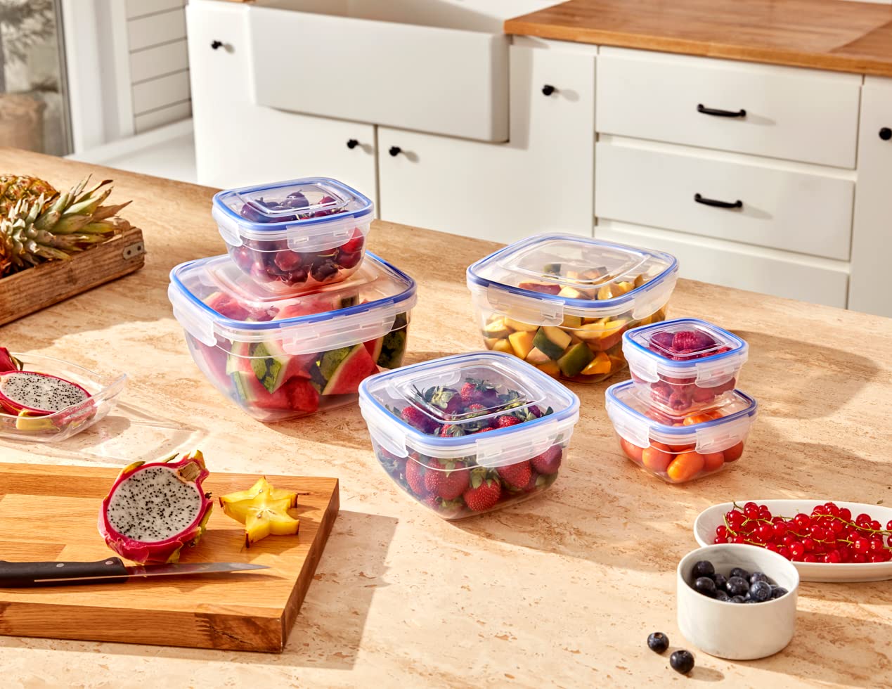 Superio Sealed Food Container, Large Meal Prep Container, 4 Quart, 16 Cups, 128 Oz, Lunch Prep Containers for College, School, Food Bowl with Latches- Clear Bin with Leakproof Lid, BPA Free