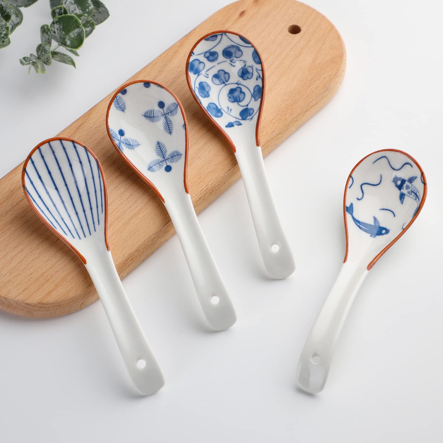 Soup Spoon Set of 4 Ceramic Chinese Soup Spoons Ramen Spoons for Pho Noodle Cereal Dumpling