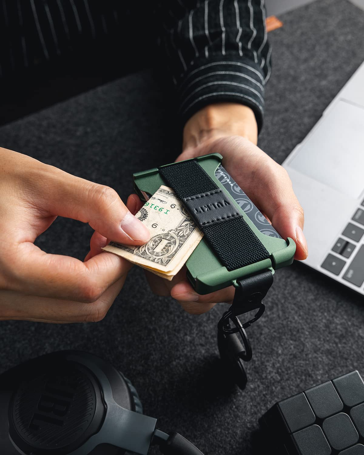 VULKIT Slim Minimalist Metal Wallet Credit Card Holder RFID Blocking Ultralight Aluminum Wallets with Elastic Cash Strap