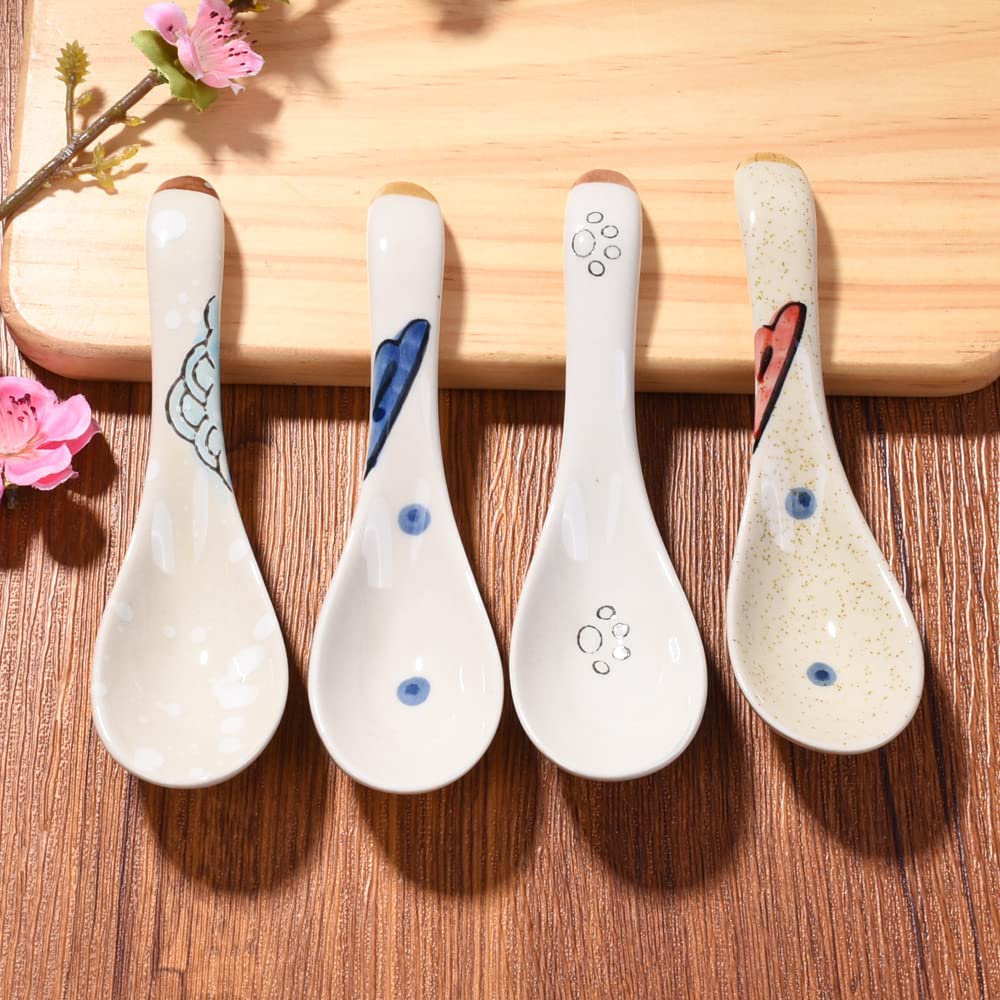 Swlthwen Ceramic Soup Spoons Set of 4, Porcelain Japanese Ramen Spoons for Ramen Pho Dessert Ice Cream Wonton Beige