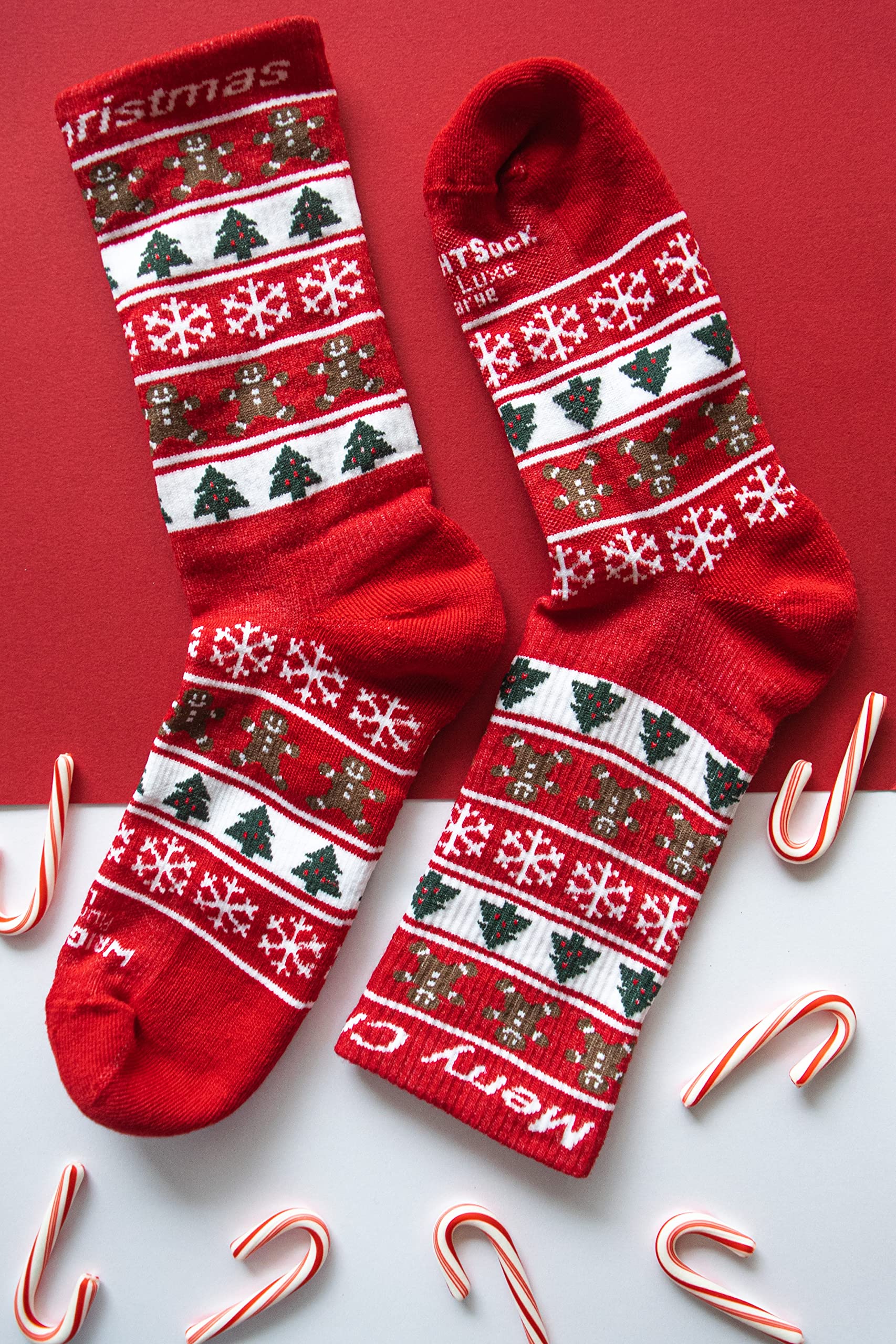 Wrightsock Run Luxe Christmas Stripes W/Logo- Cushion, Single Layer, Crew, Lightweight Comfort for Men and Women Walking Running Socks, Red/Christmas Stripes, Large