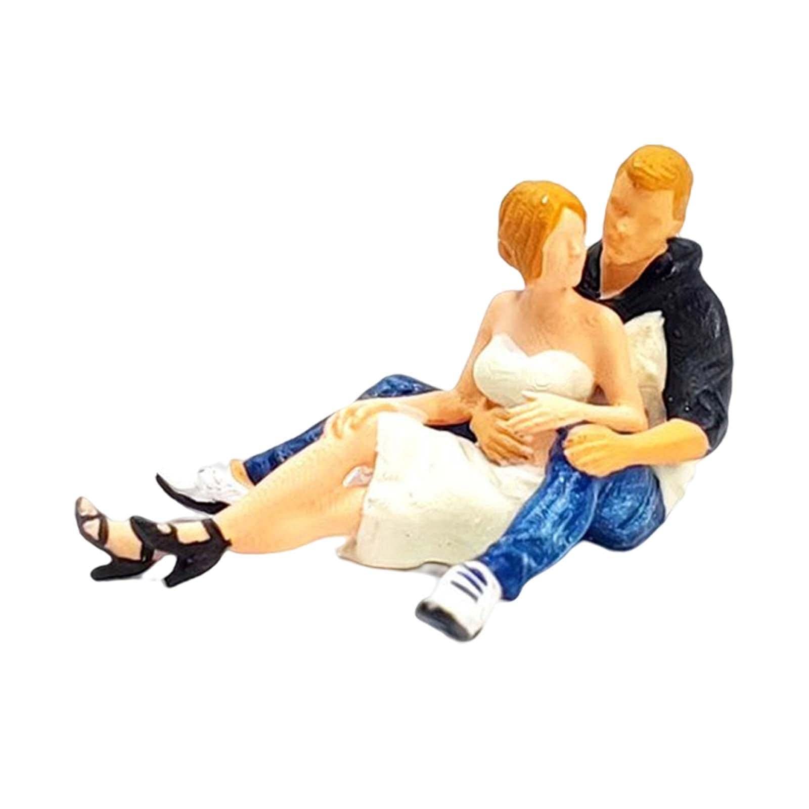 yotijay 3pcs 1/64 Resin Couple Figure People Scene Building Train Layout Decor