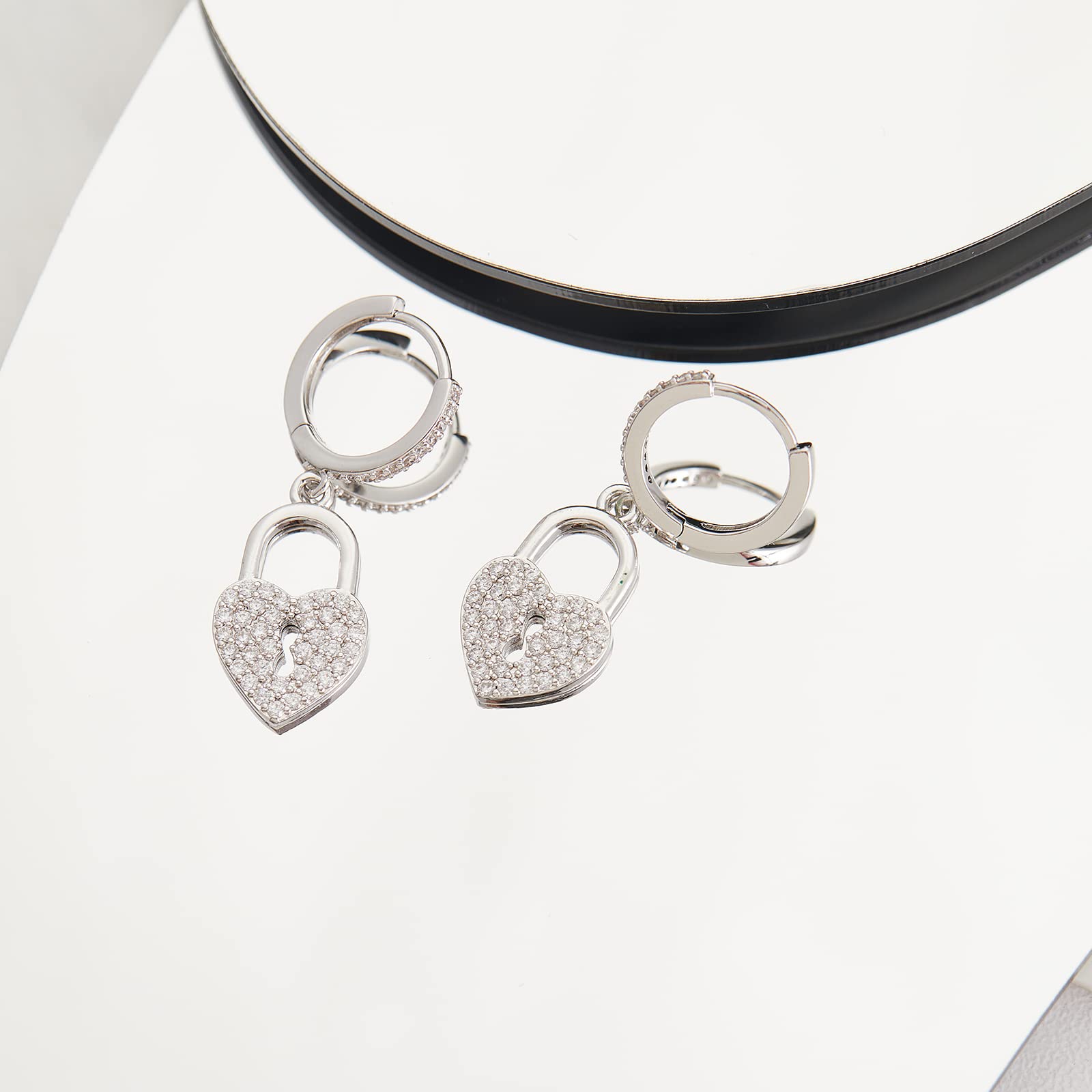 Silver Heart Lock Earrings for Women,Cute Small Heart Earrings,Hypoallergenic Heart Earrings Dangle Ma réponse