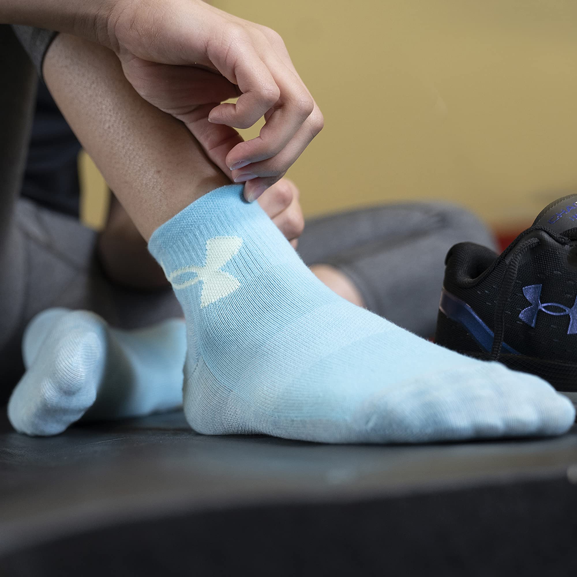 Under Armour Youth Essential Quarter Socks, 6-Pairs, White/Black/Opal Blue, Small