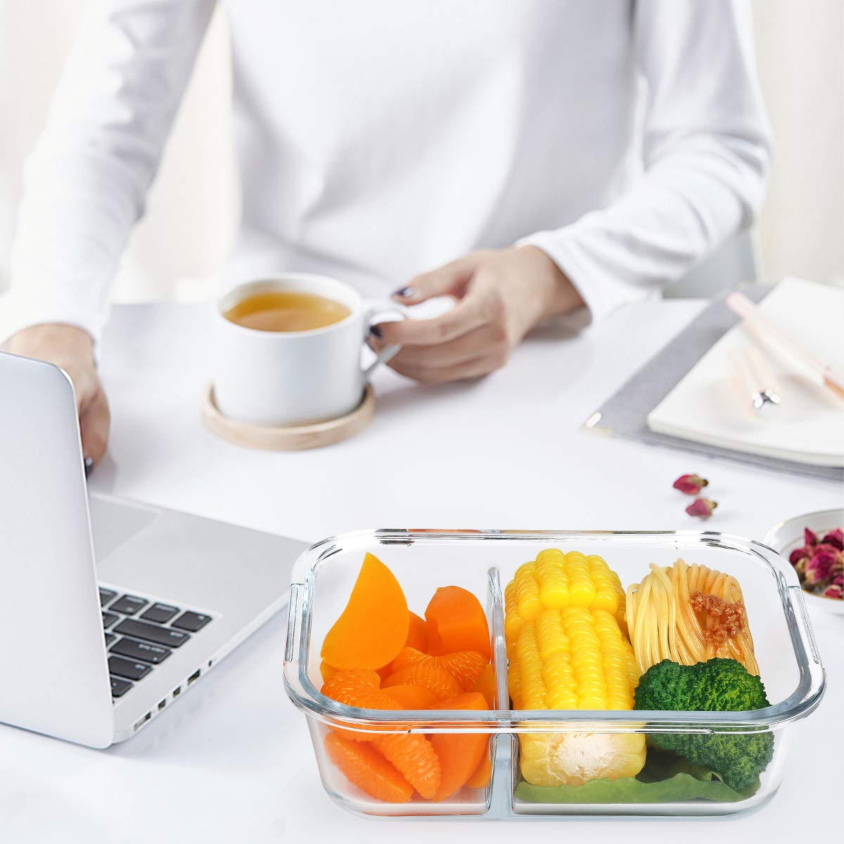 M MCIRCO [10-Pack,22 Oz Glass Meal Prep Containers 2 Compartments, Airtight Glass Lunch Bento Boxes with Lids, Glass Food Storage Containers, Microwave, Oven, Freezer and Dishwasher Friendly, White