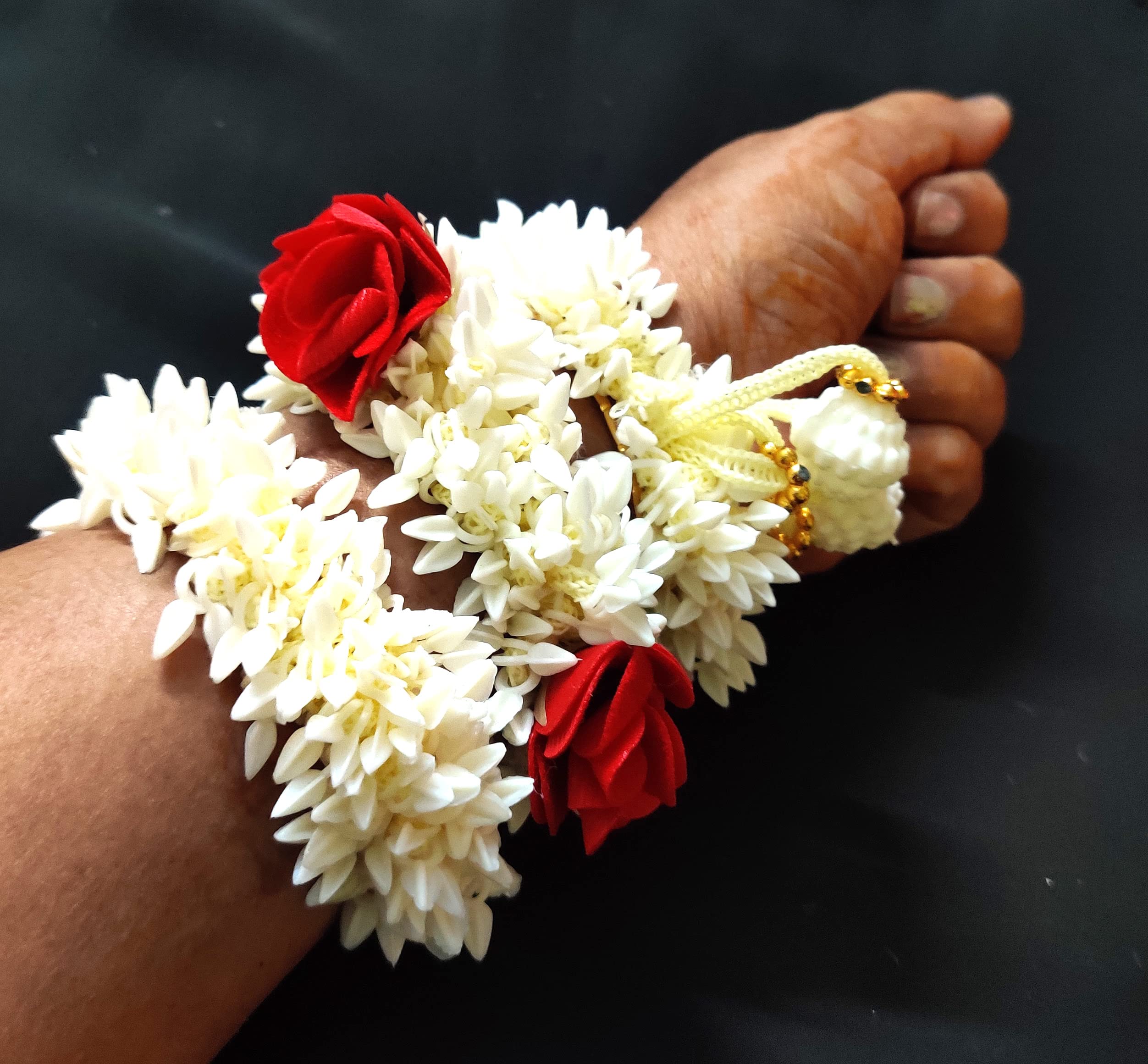 Pretty Charming Artificial Multipurpose Hair Gajra Bands (Set of 12 Gajra Bands)