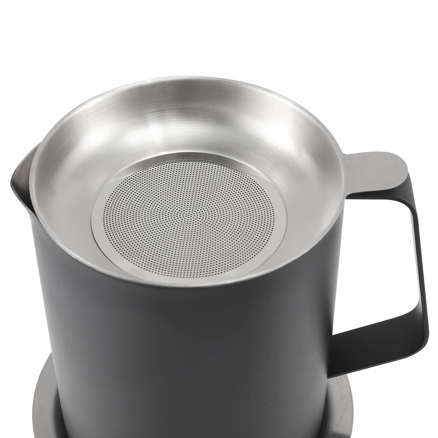 VUCCHINI Bacon Grease Container with Fine Strainer and Lid - Larger Capacity Bacon Grease Keeper Oil Can - Iron Cooking Oil Can with Removable a Coaster Tray for Kitchen Fat Storage