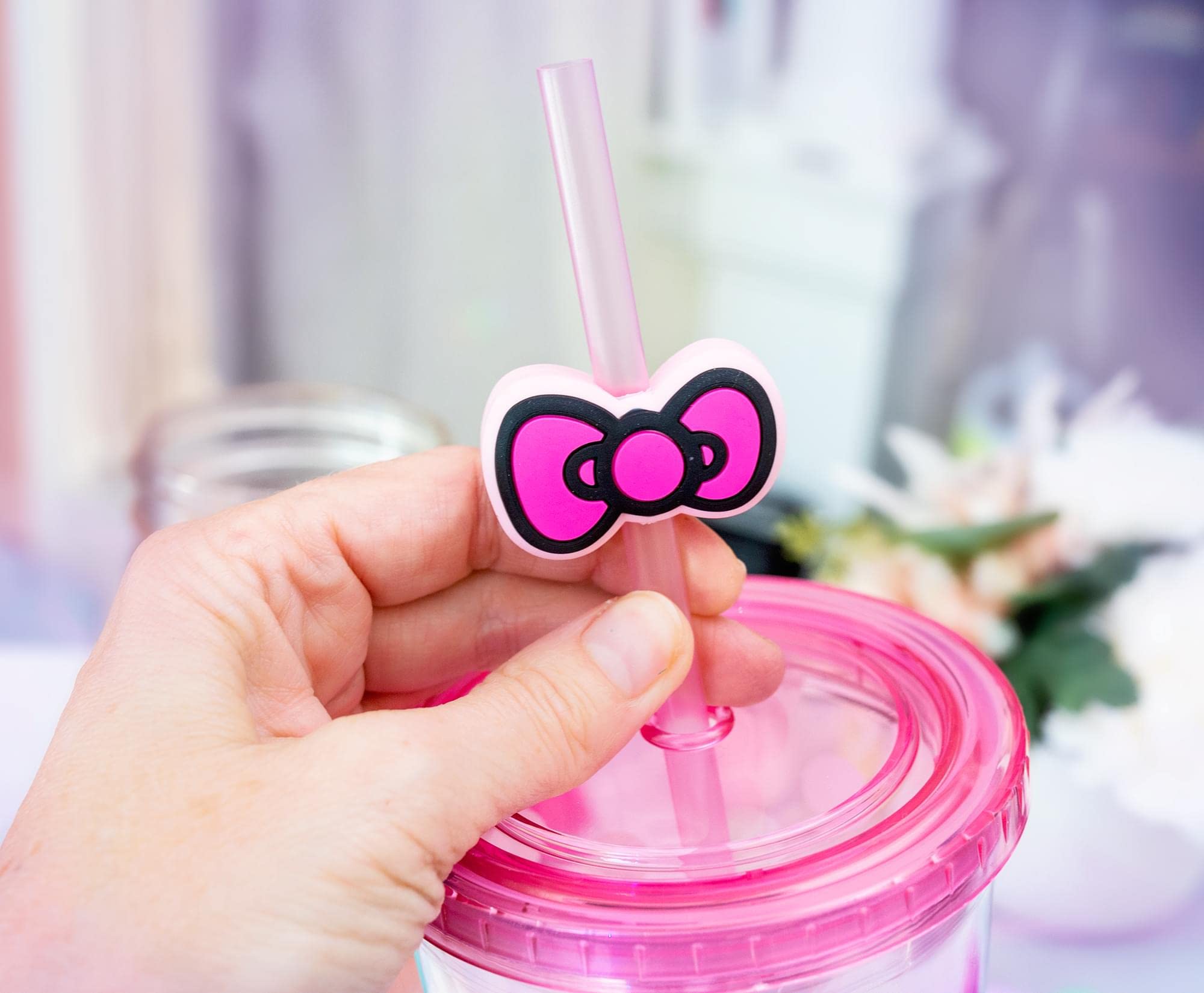 Silver Buffalo Sanrio Hello Kitty Face Carnival Cup With Lid and Topper Straw | Holds 24 Ounces