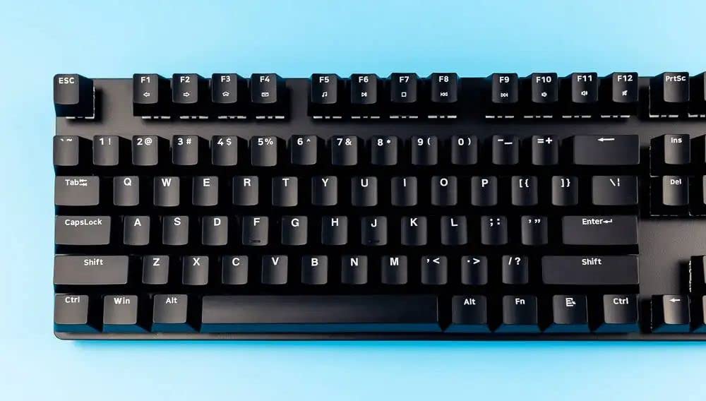XLJ CHONCHOW LED Keyboard and Mouse Combo, 104 Keys Rainbow Backlit Keyboard and 7 Color RGB Mouse, White Gaming Keyboard and Mouse Combo for PC Laptop Xbox PS4 Gamers and Work