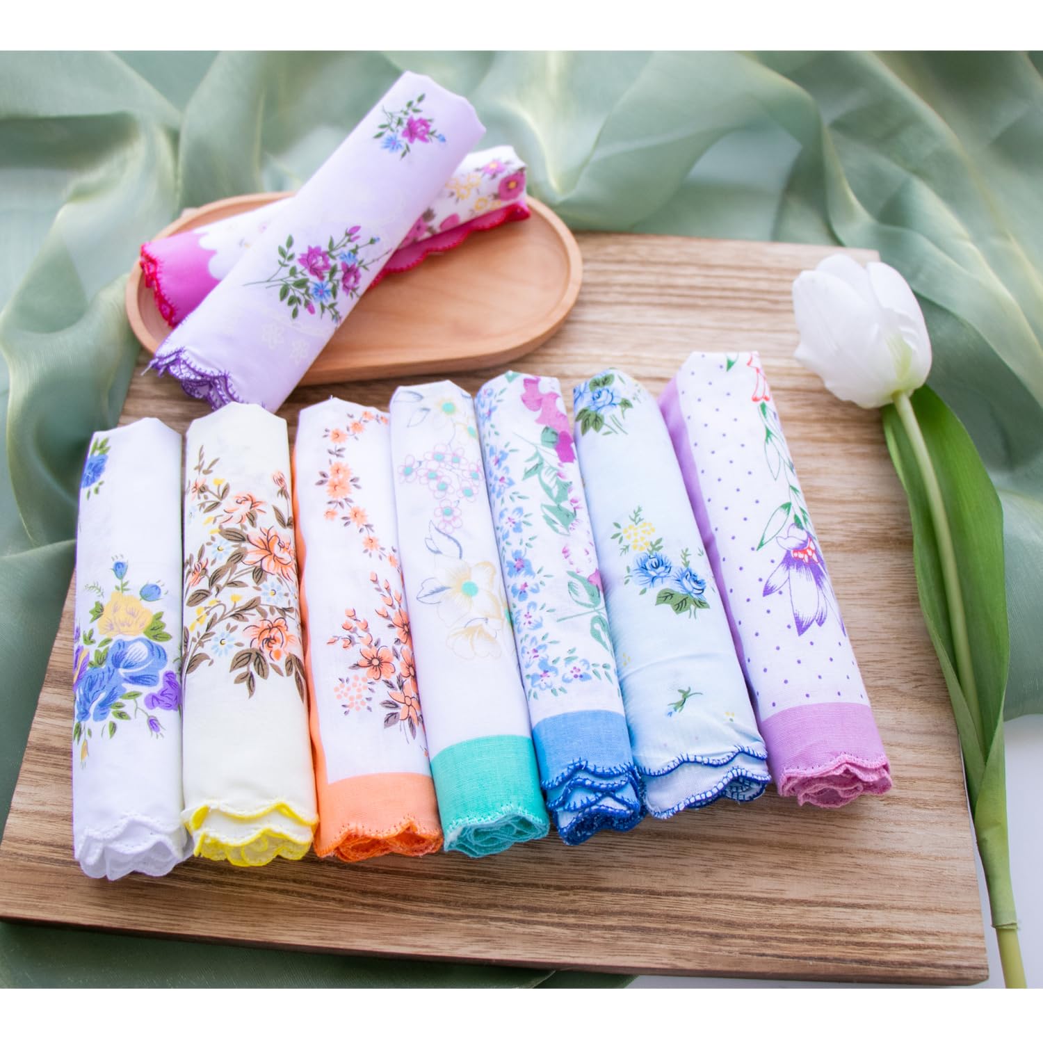 MZLIU Womens Girls Vintage Floral Cotton Handkerchiefs with Scalloped Edge Hankies 3PCS