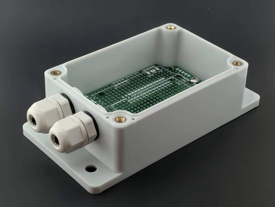 qBox DIY IOT Enclosure Kit (No SMA), IOT Enclosure for Arduino MKR Feather ESP32 Cellular LoRa WiFi Board, Waterproof IP65 Enclosure with Glands, prototyping PCB