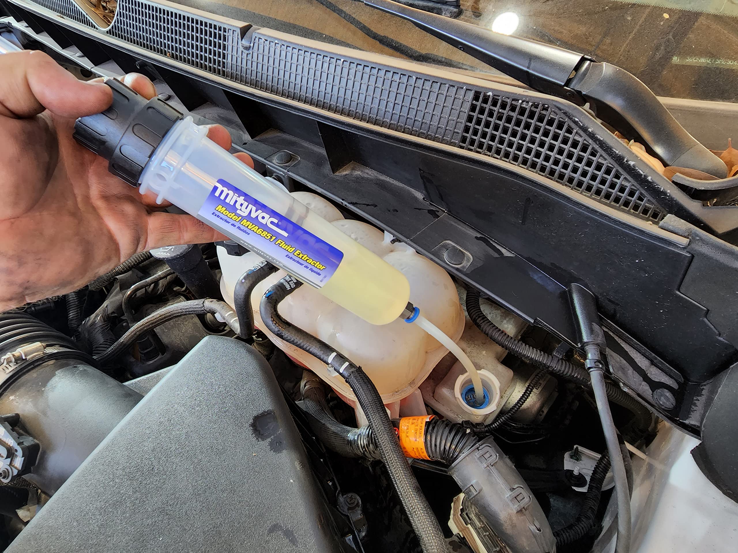 Mityvac MVA6851 Fluid Extractor, Syringe Action to Extract and Dispense Fluids Into or Out of Small Reservoirs Including Master Cylinder, Transaxles and Power Steering and Coolant Reservoirs