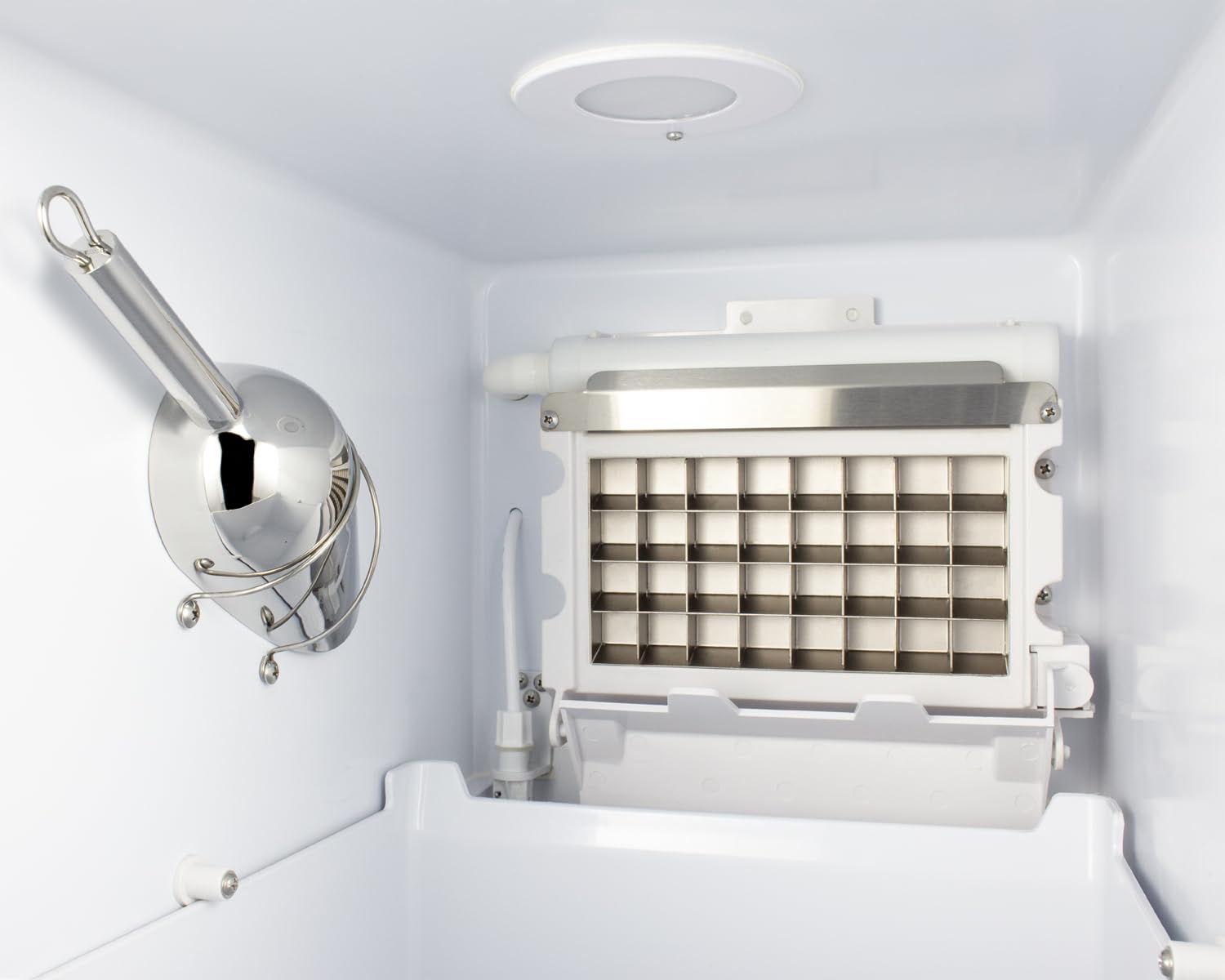Summit Appliance BIM47OS Built-in Icemaker, Weatherproof Design for Outdoor Use, 14.5" Wide, 50 lb Production Capacity, Built-in Pump, Air Cooled, 115v