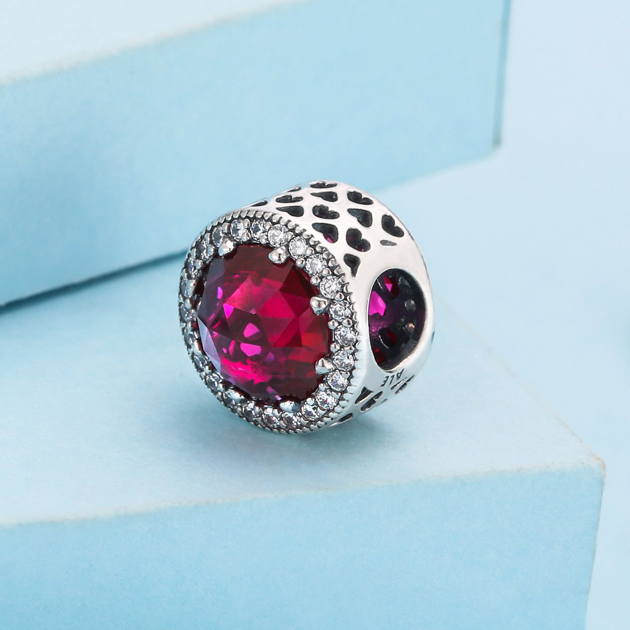 PANDORA 791725NCC Radiant Hearts Charm - Red