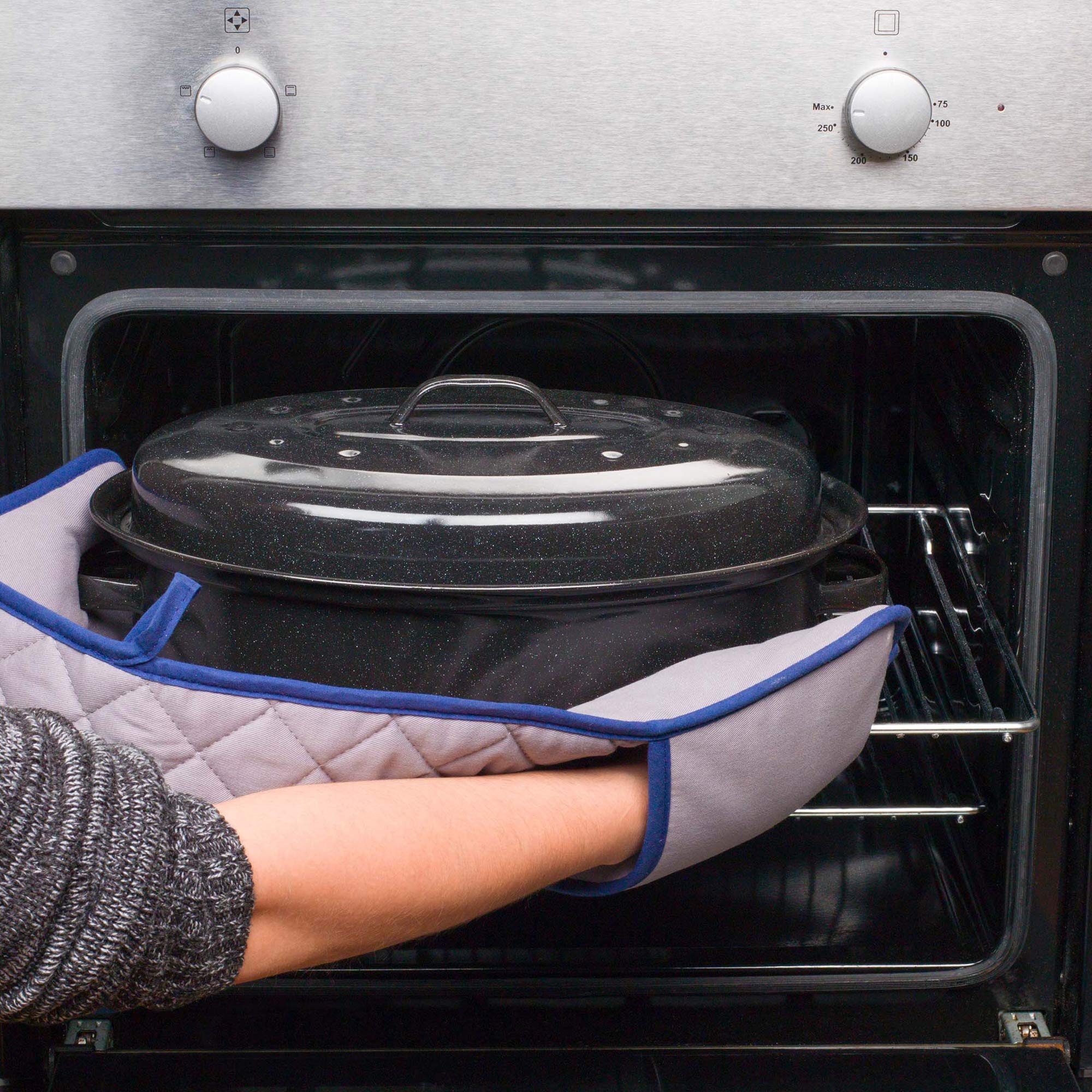 Russell Hobbs® CW11491 Vitreous Enamel Romano Self Basting Roaster with Lid | Dishwasher Safe | Oven Safe | Long Lasting | 36 cm | Black