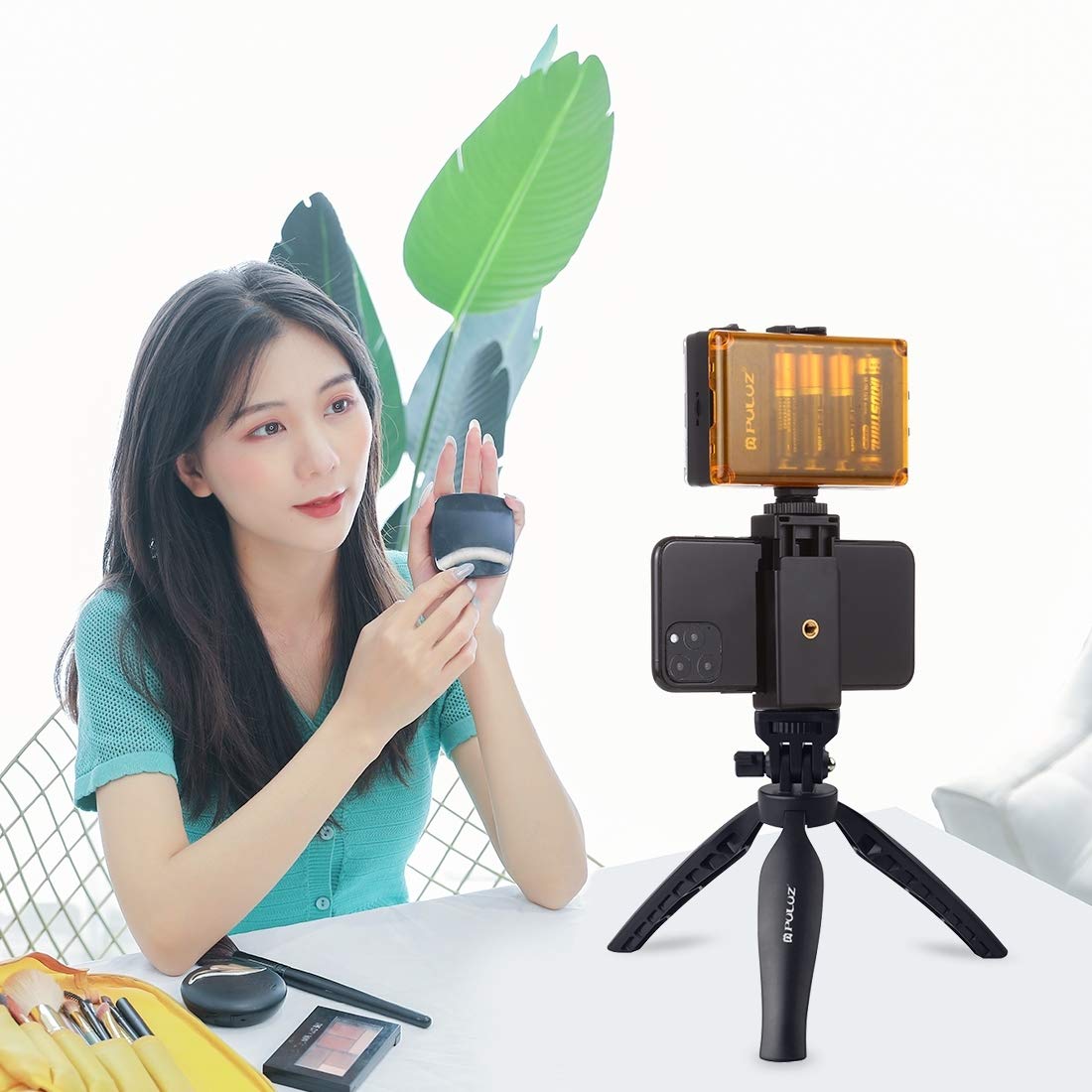 PULUZ Cell Phone Tipod Monunt Holder Bracket Desk Plastic Tripod Mount with Phone Clamp & Adjusting Tripod Head for Actions Camera Smartphone Mini Tripod Stand