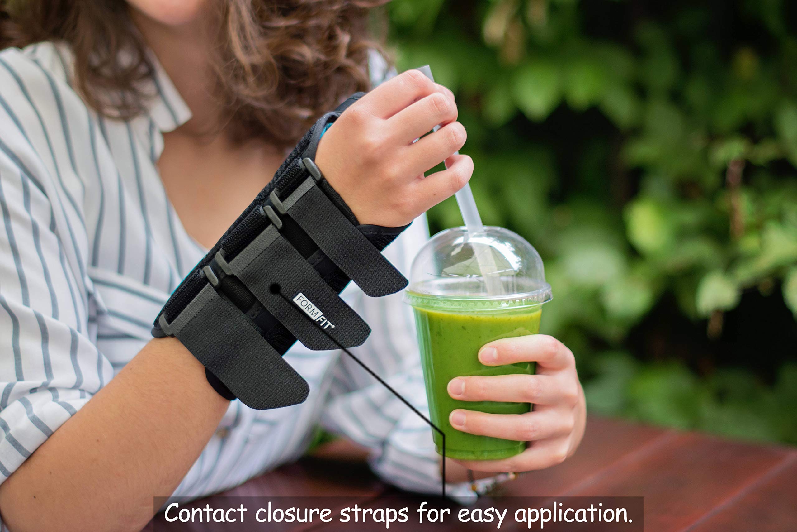 Ossur Formfit Universal Thumb Brace for Soft-Tissue Injuries, DeQuervain’s Tendonitis and Gamekeeper’s Thumb, Customizable Stays and Contact Closure Straps, Breathable Material, (Right, Universal)
