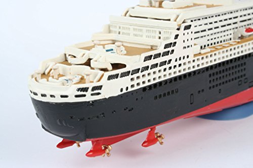Revell 05808 Queen Mary 2 Cruise Liner - 1:1200 Model Kit