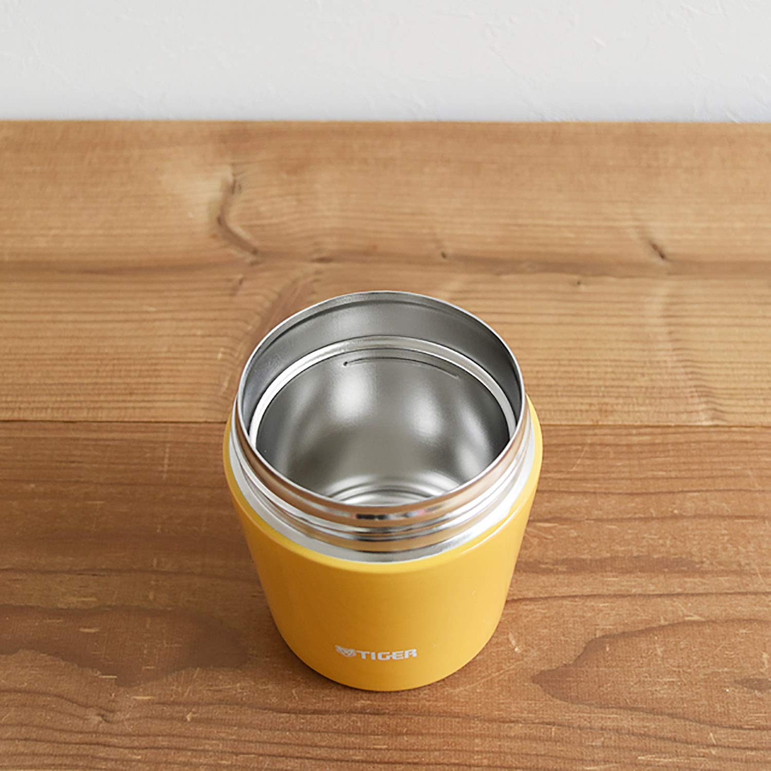 Tiger MCL-B025-YS Tiger Thermos Vacuum Insulated Soup Jar, 8.5 fl oz (250 ml), Thermal Lunch Box, Wide Mouth, Round Bottom, Saffron Yellow