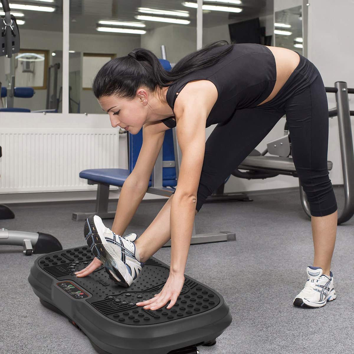 MUCHOO Vibration Plate Fitness Machine Whole Body Workout Platform Machine w/Loop Bands Body Slimmer Weight Loss and Home Training & Exercise-Black
