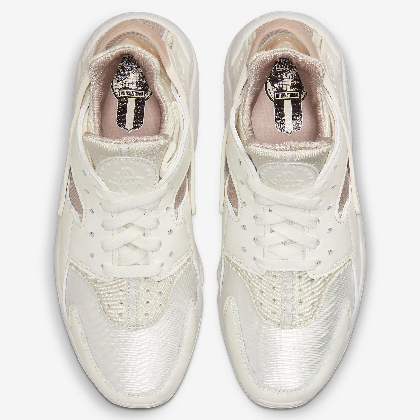 Nike womens Air Huarache Utility, Sail/Sail-light Bone, 6.5