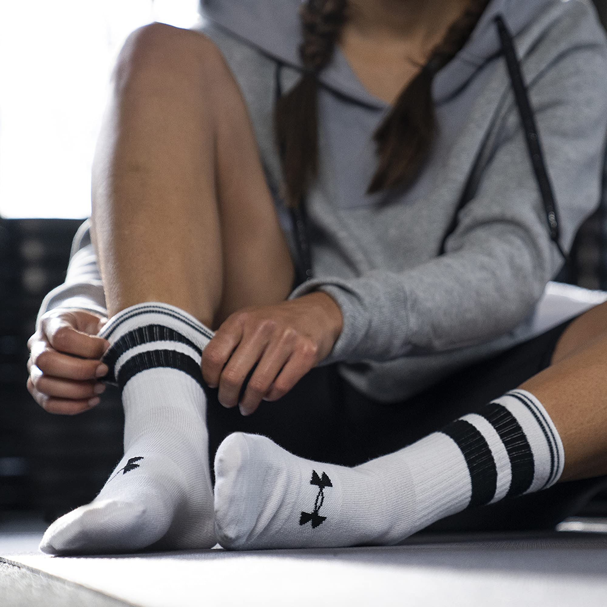 Under Armour Women's Essential Mid-Crew Socks, 3-Pairs, Retro Pink/Mod Gray Heather/Pink Note, Medium