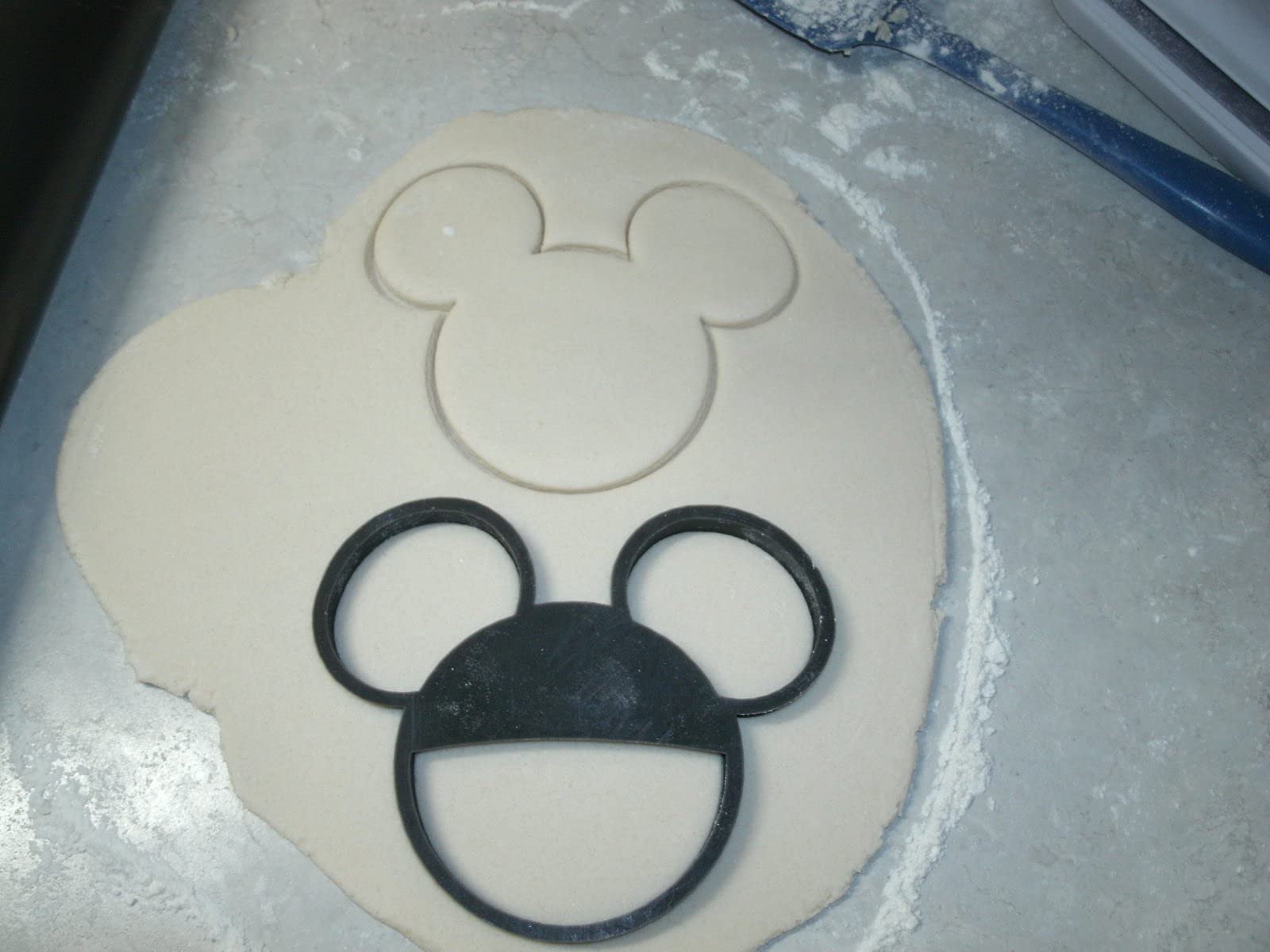 THEME MAGICAL MOUSE CARTOON CHARACTER SET OF 4 COOKIE CUTTERS MADE IN USA PR506