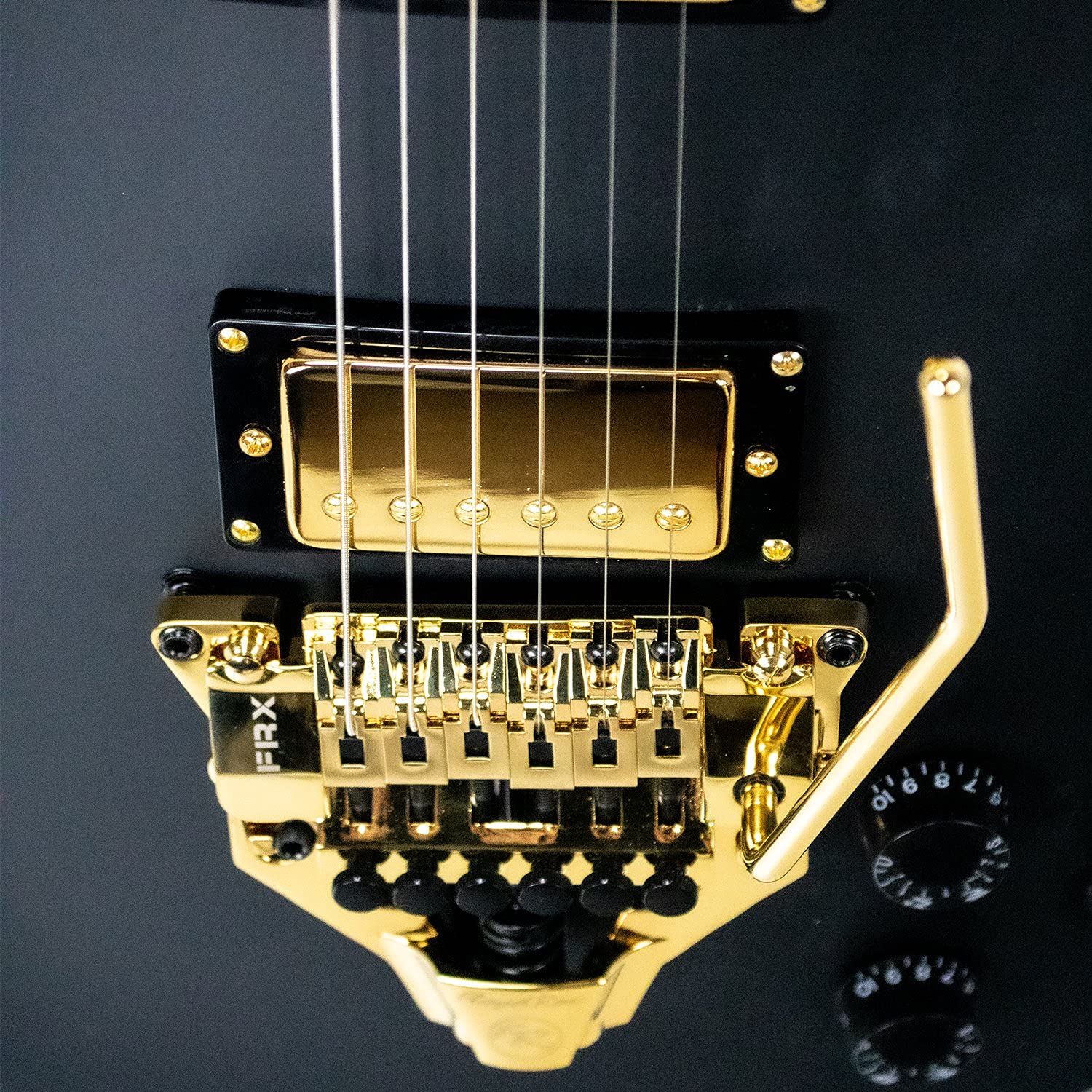 Sawtooth 6 String Vudu 22 Fret w Floyd Rose FRX Electric Guitar, Right (ST-ES-SBMGR-1)