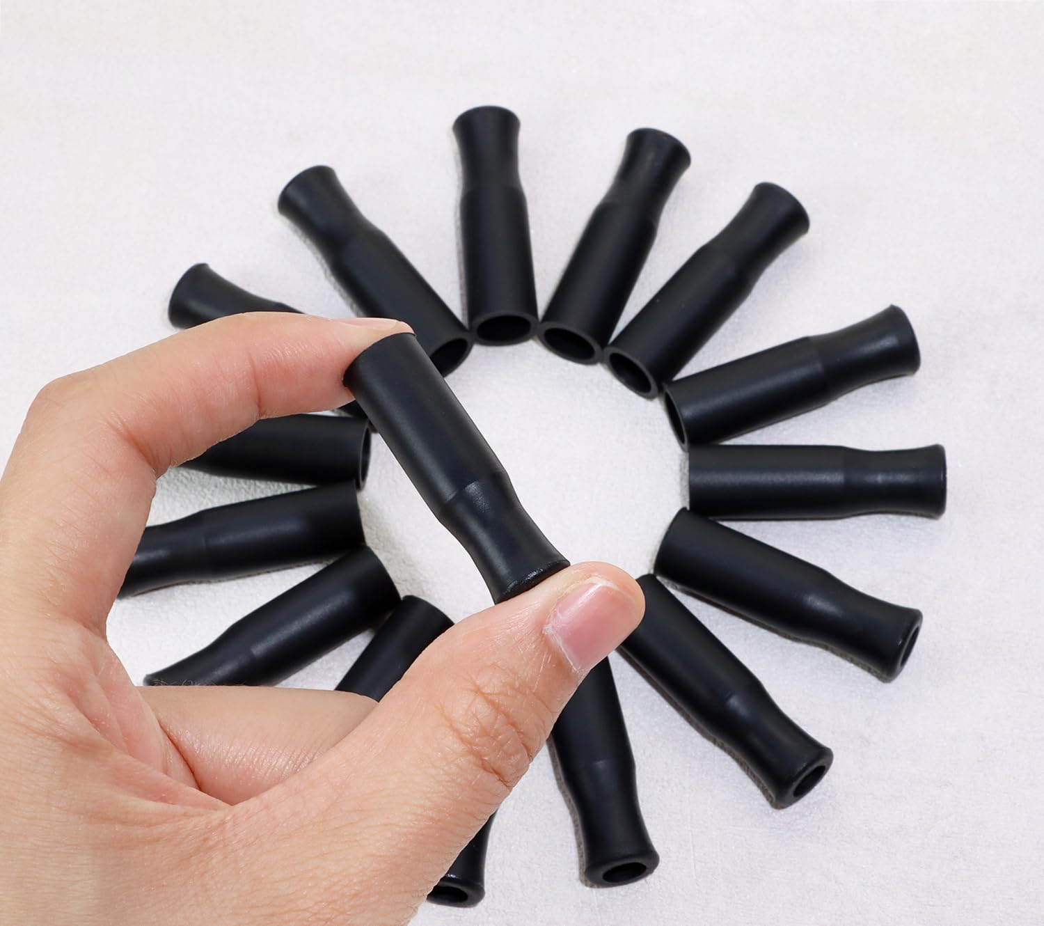 Mini Skater 16Pcs Silicone Straws Tips Food Grade Reusable Anti-Scald/Cold Straws Cover Fit for 3/10 Inch Wide(8mm Out diameter) Stainless Steel Straws (Black-Large)
