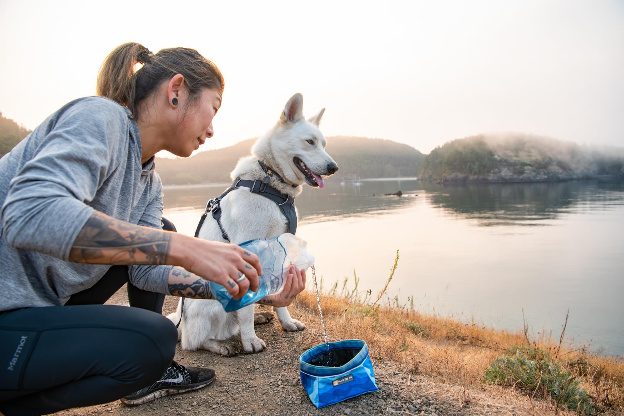 Ruffwear, Quencher Dog Bowl, Collapsible, Portable Food and Water Bowl, Huckleberry Blue, Large