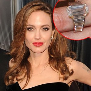 Metal Masters 9 Carats 925 Sterling Silver Angelina Jolie Engagement Wedding Ring with Emerald-cut 10 x 16 MM CZ