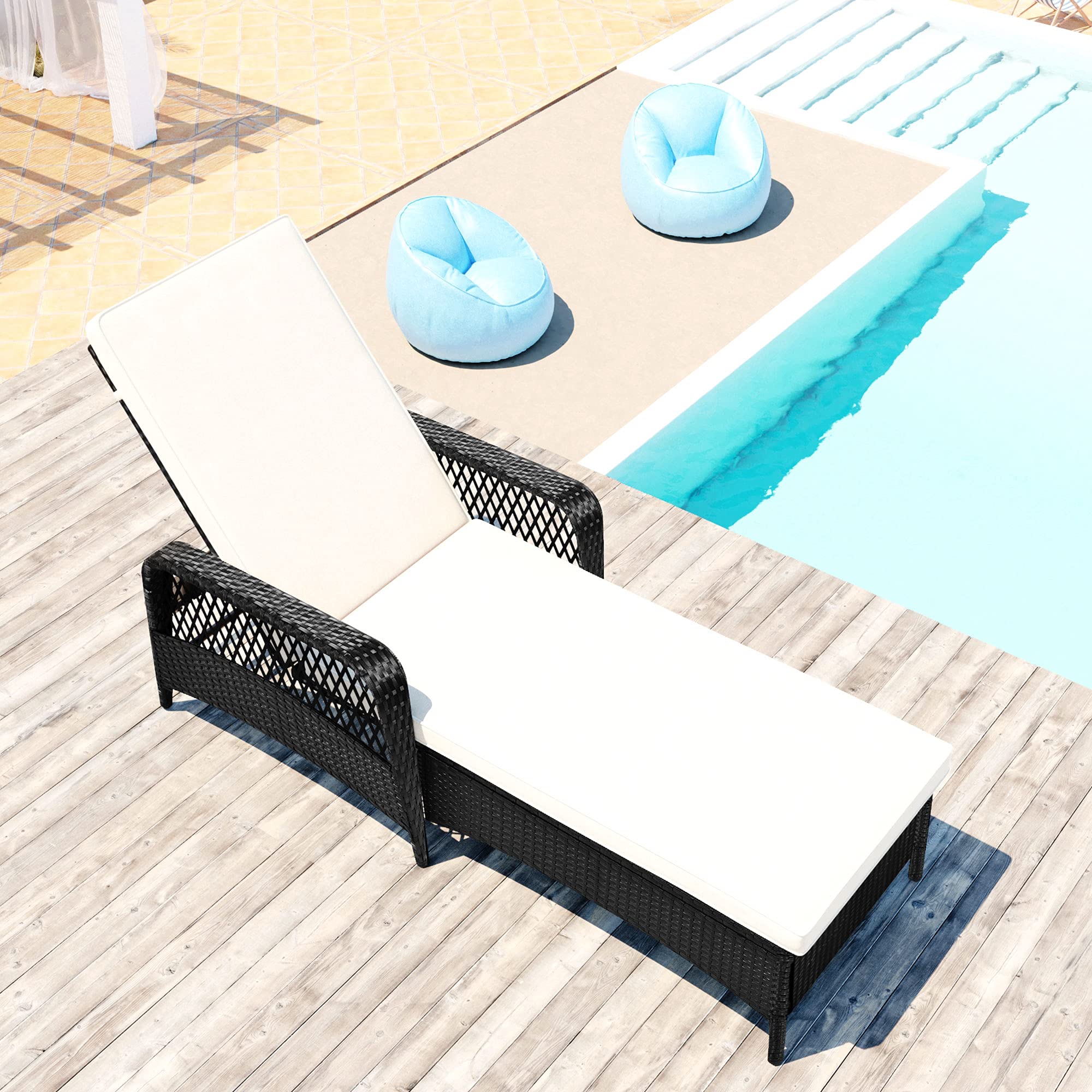 Outdoor Patio Pool PE Rattan Wicker Chair Wicker Sun Lounger, Mesh Design and Graceful Curve,Adjustable Backrest,Suitable for Patio, Poolside, Beach and Other Sunbathing Places (Beige)