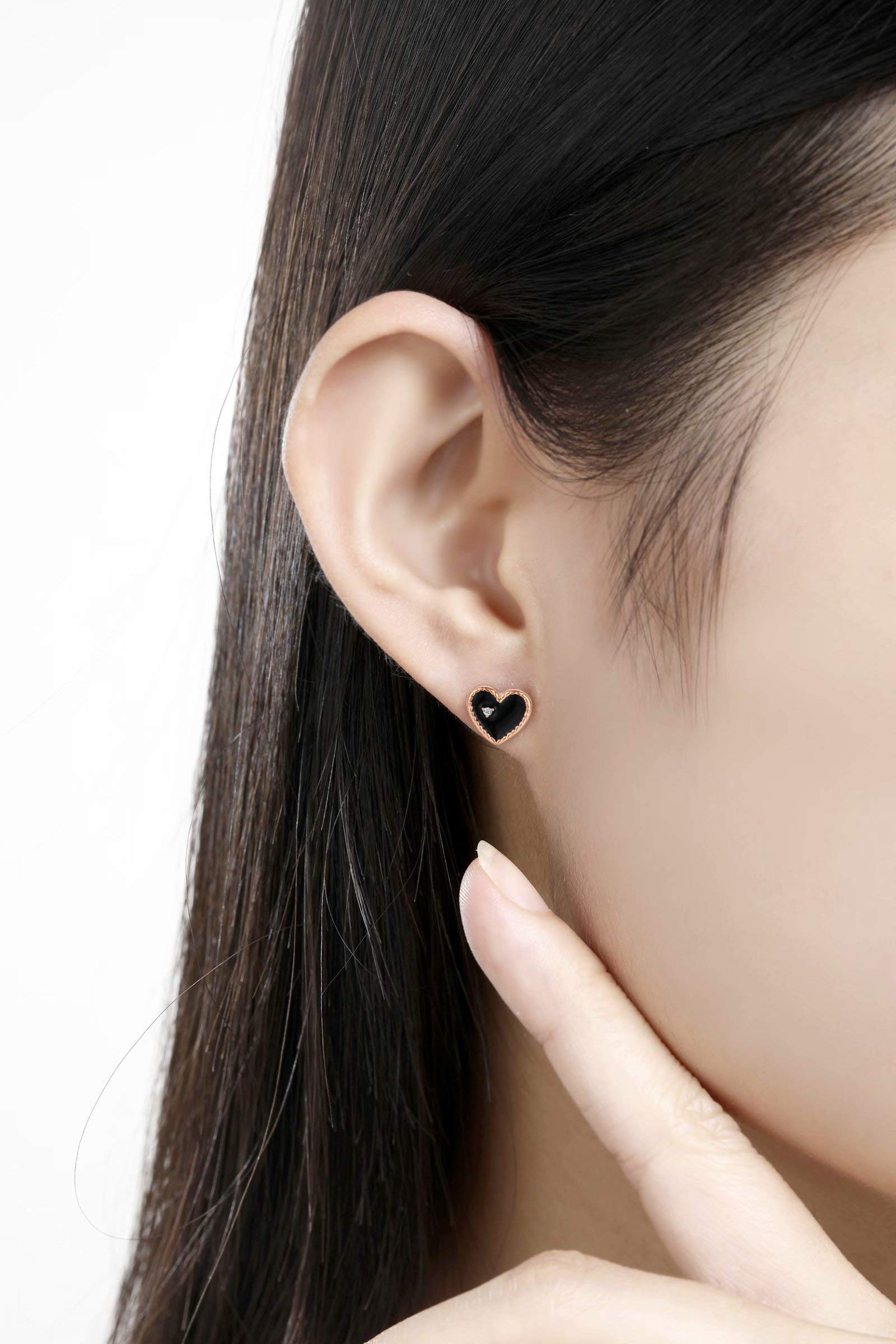 Qings Rose Gold Black Heart Stud Earrings 925 Sterling Silver Exquisite Sparkling Star Cubic Zircon as Birthday Gift for Women