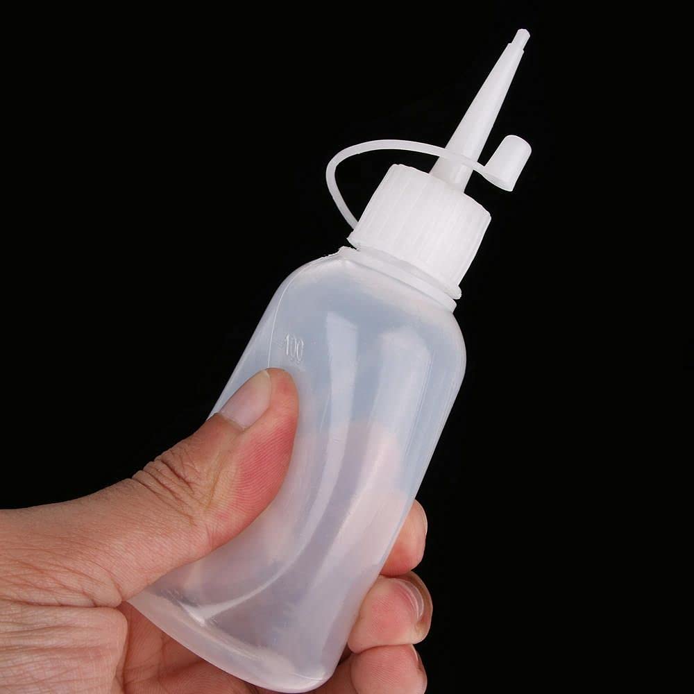 Squeeze Bottle with Cap, Plastic Ketchup Bottle 100ml Sauces Container Multifunctional Storage Bottle, Condiment Bottle Kitchen Gadgets(red)