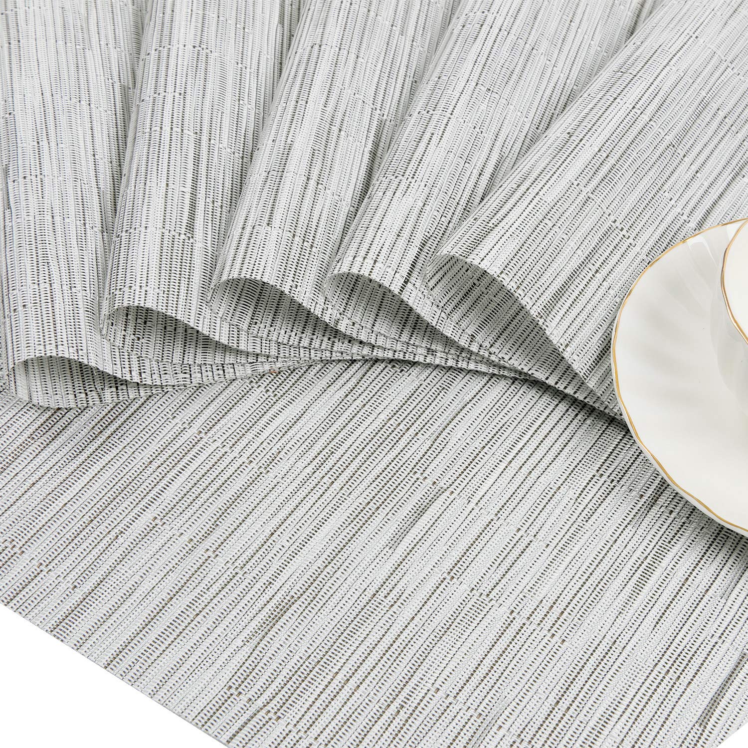 SHACOS Round Table Placemats Set of 5 Wedge Shaped Place Mat with Round Centerpiece Mat Heat Resistant Table Mats Washable (5, Gray White)