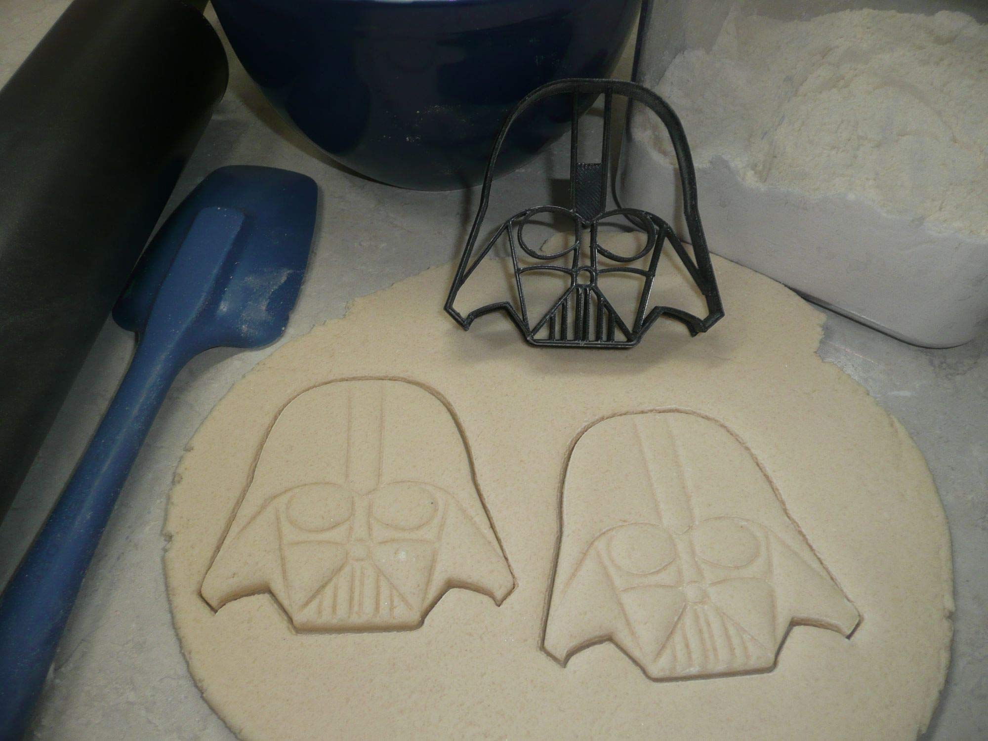 YNG DARTH VADER HEAD HELMET STAR WARS MOVIE CHARACTER COOKIE CUTTER 3D PRINTED MADE IN USA PR4131 Black