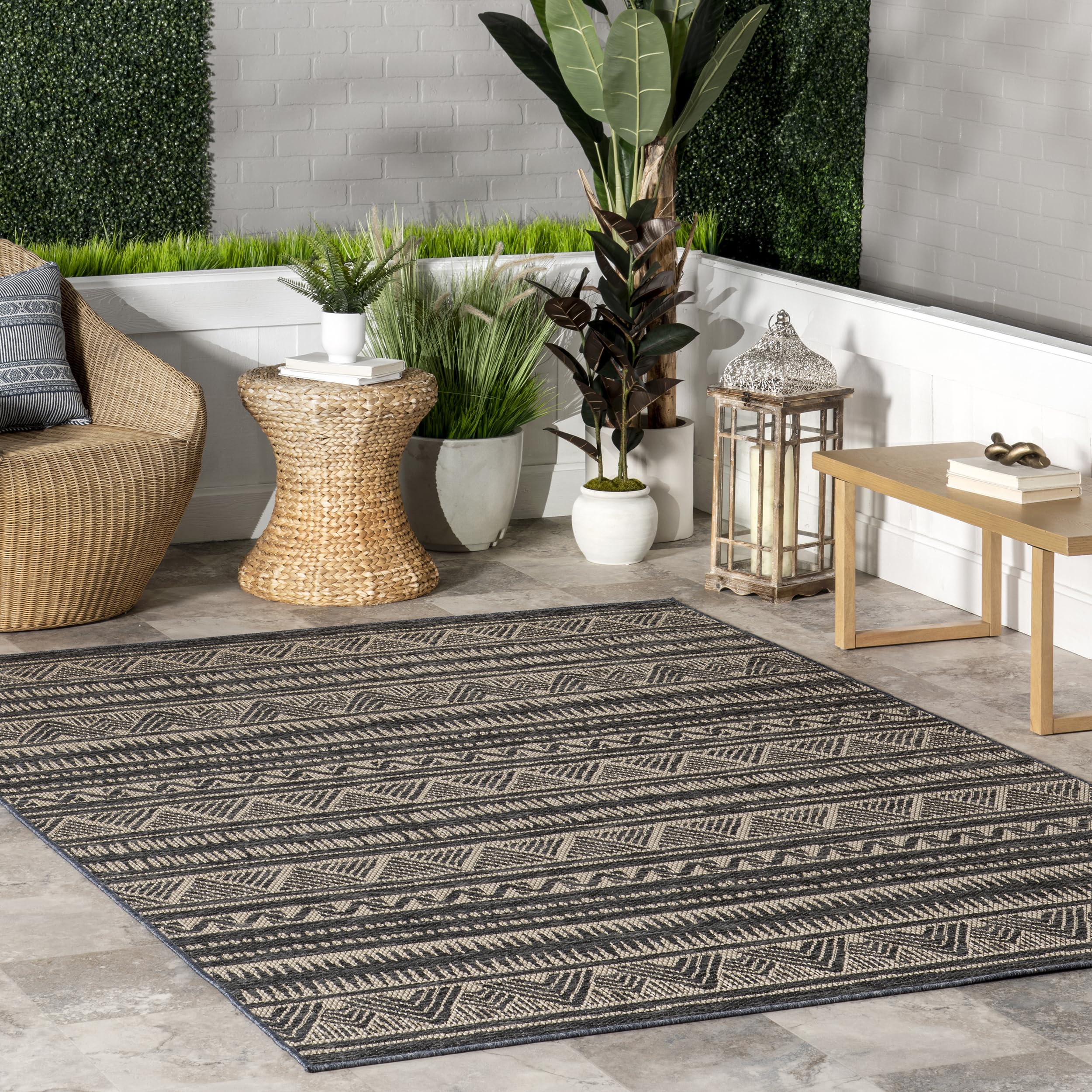 nuLOOM Maia Striped Tribal Indoor/Outdoor Area Rug, 8x10, Grey
