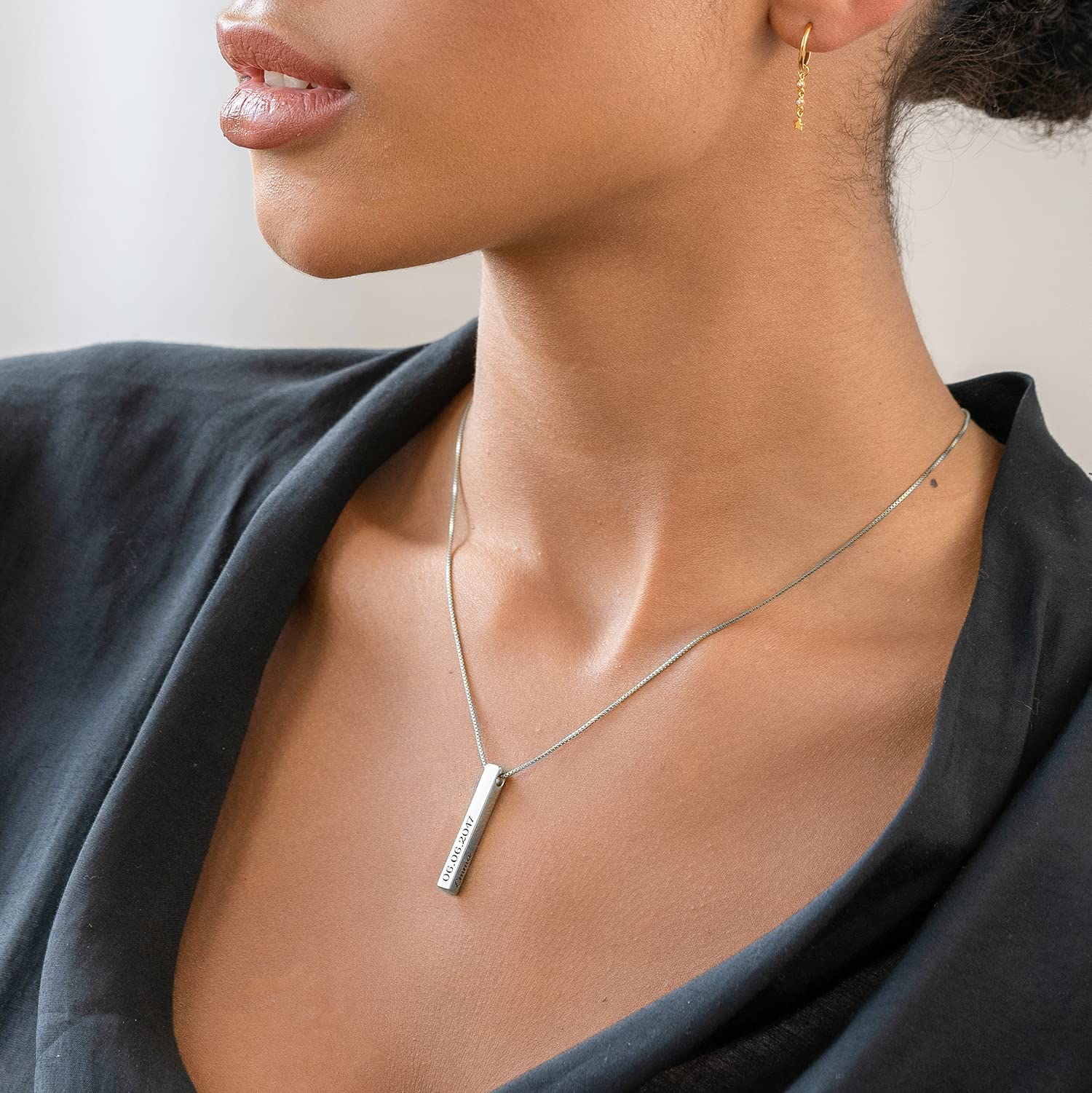Oak&Luna Personalized Custom Pillar Bar Necklace -3D Engraved 4 Sides- Christmas Jewelry Gift for Her
