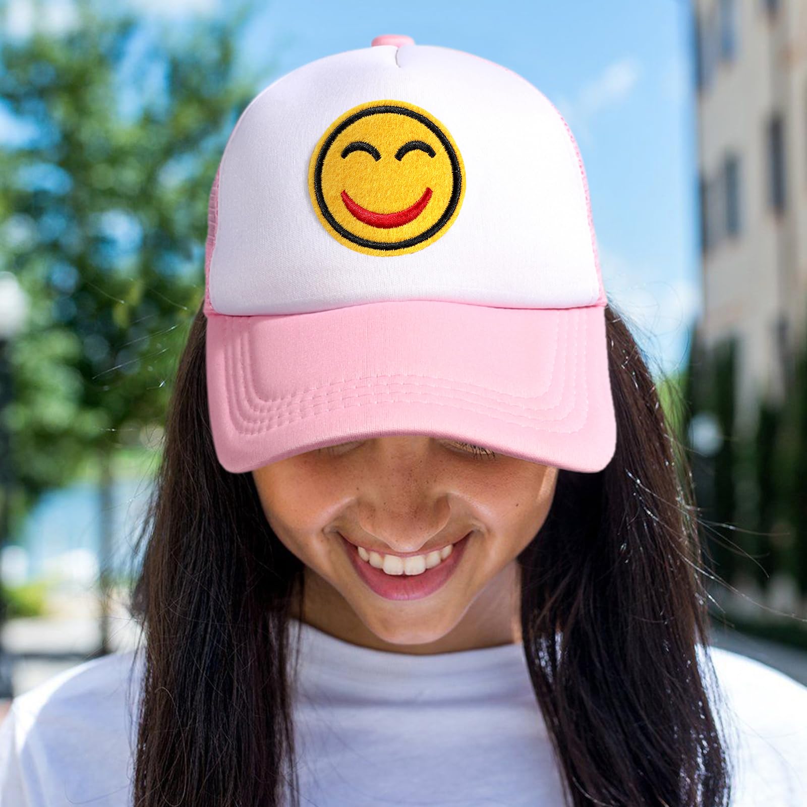 Smile Face Trucker Hat Women Snap Backs Caps for Men Adjustable Yellow Glitter Mesh Baseball Ha