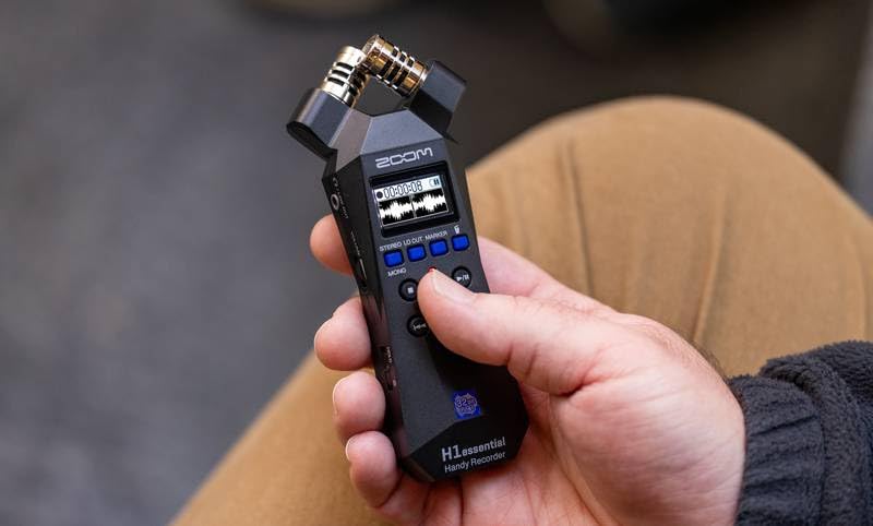 Zoom H1n-VP Handy Recorder Value Pack with Zoom HRM-7 Handy Recorder Mount, Sandisk 32GB microSD Card and StreamEye Polishing Cloth