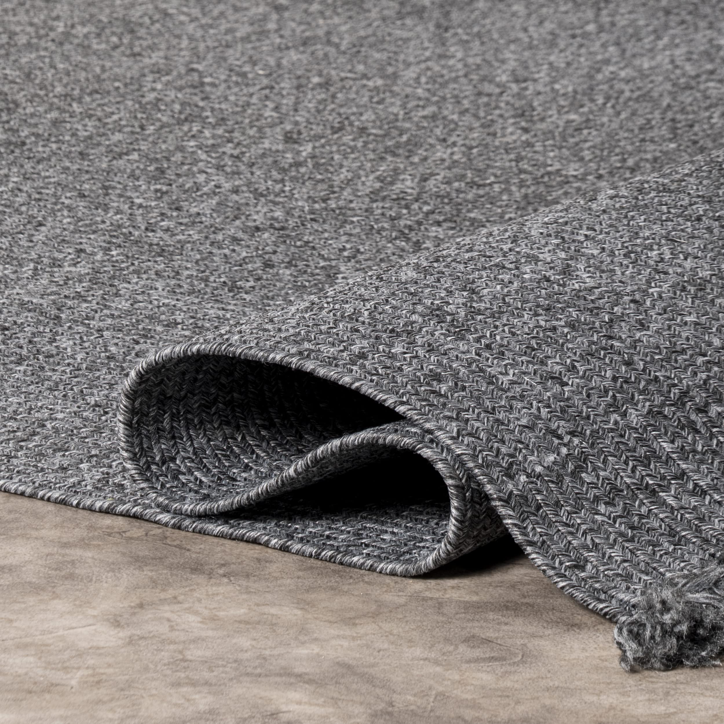 nuLOOM Braided Courtney Tassel Indoor/Outdoor Area Rug, 5x8, Charcoal