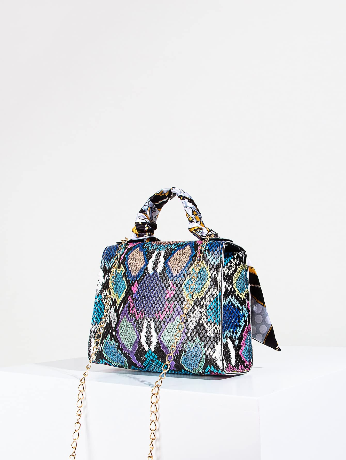 WDIRARA Women's Snakeskin Print Flap Chain Square Bag Purses Crossbody Shoulder Handbags Multicolored