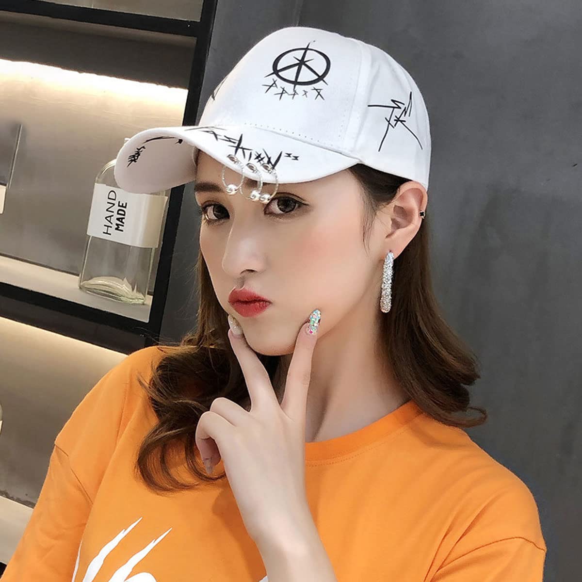 Unisex Graffiti White Baseball Cap, K-pop Boys Outdoor Iron Ring Snapback Hat,Black Hiphop Hat, Dad Hat, Trucker hat for Men Women