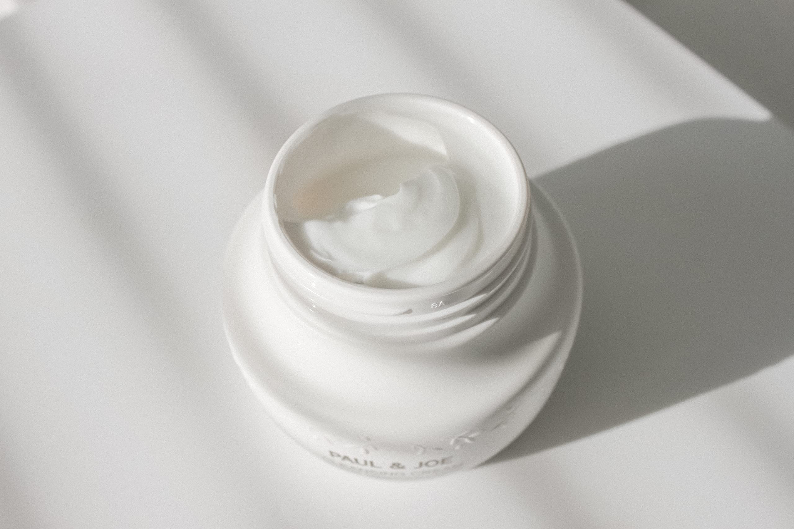 Paul & Joe Cleansing Cream – Ideal for Drier Skin Types – Thoroughly Removes all Makeup and Impurities