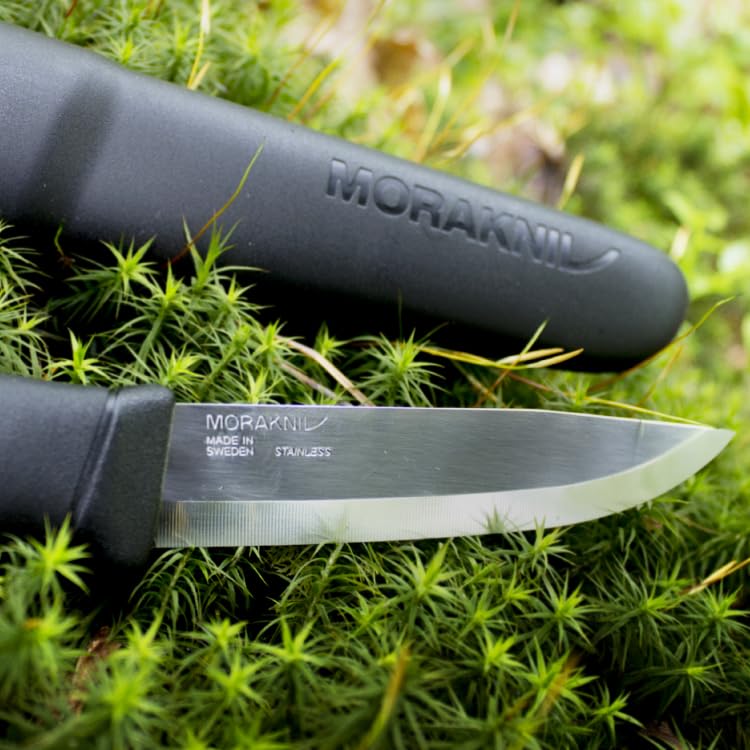 Morakniv Companion Fixed Blade Outdoor Knife with Sandvik Stainless Steel Blade, 4.1-Inch, Military Green
